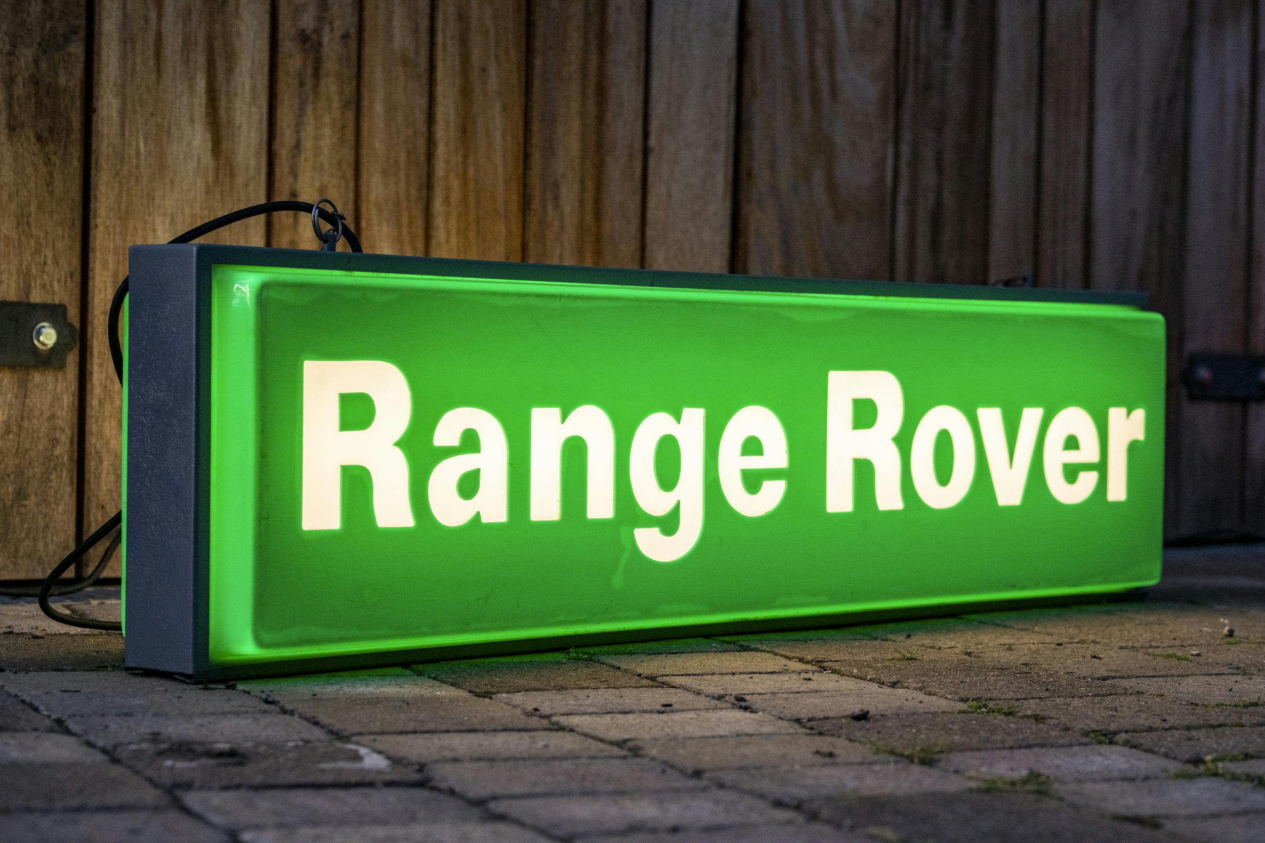 RANGE ROVER ILLUMINATED SIGN