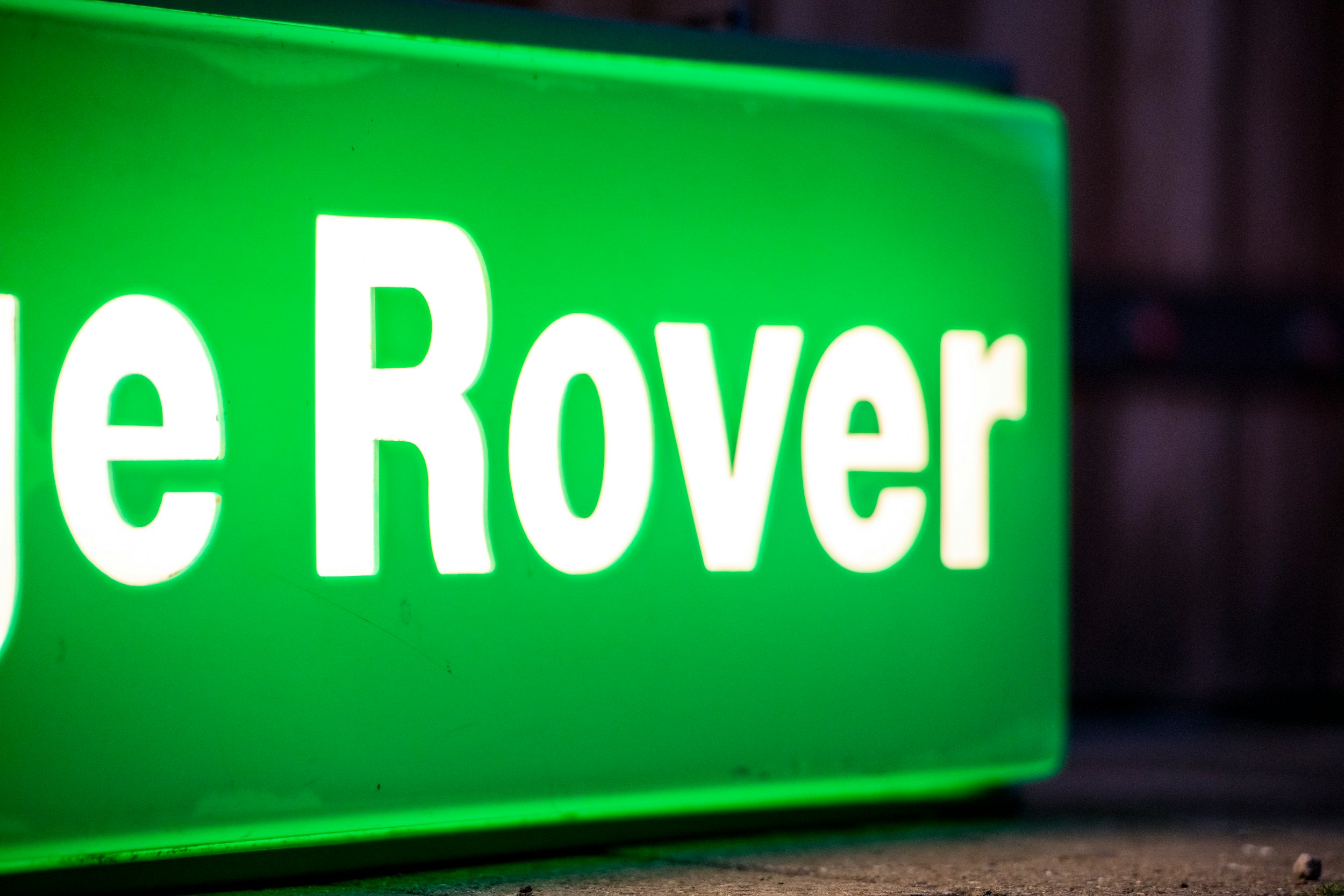 RANGE ROVER ILLUMINATED SIGN for sale by auction in Corsham, Wiltshire ...