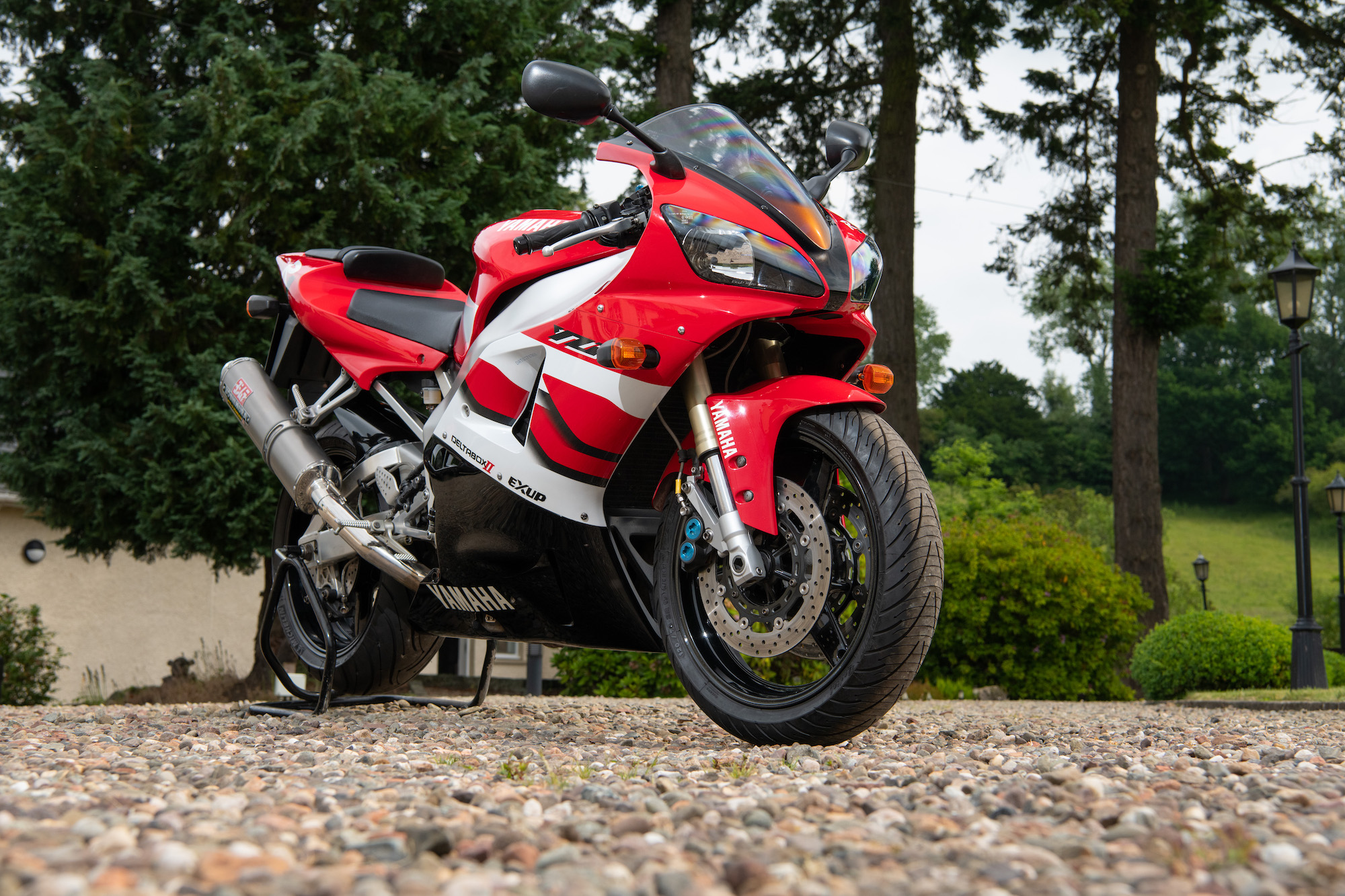 2000 YAMAHA YZF-R1 for sale by auction in South Lanarkshire, Scotland ...