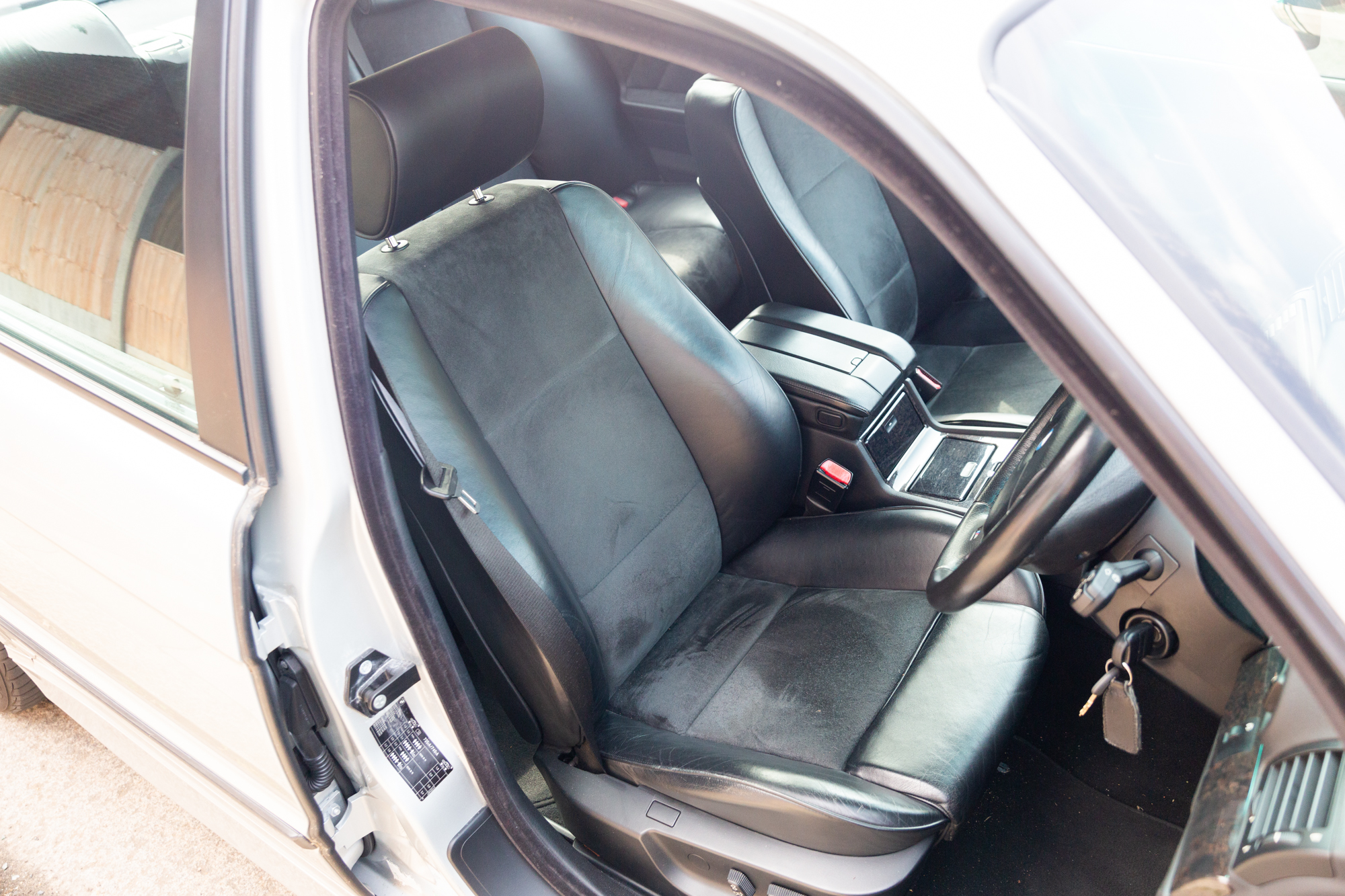 2001 BMW (E38) 735I SPORT