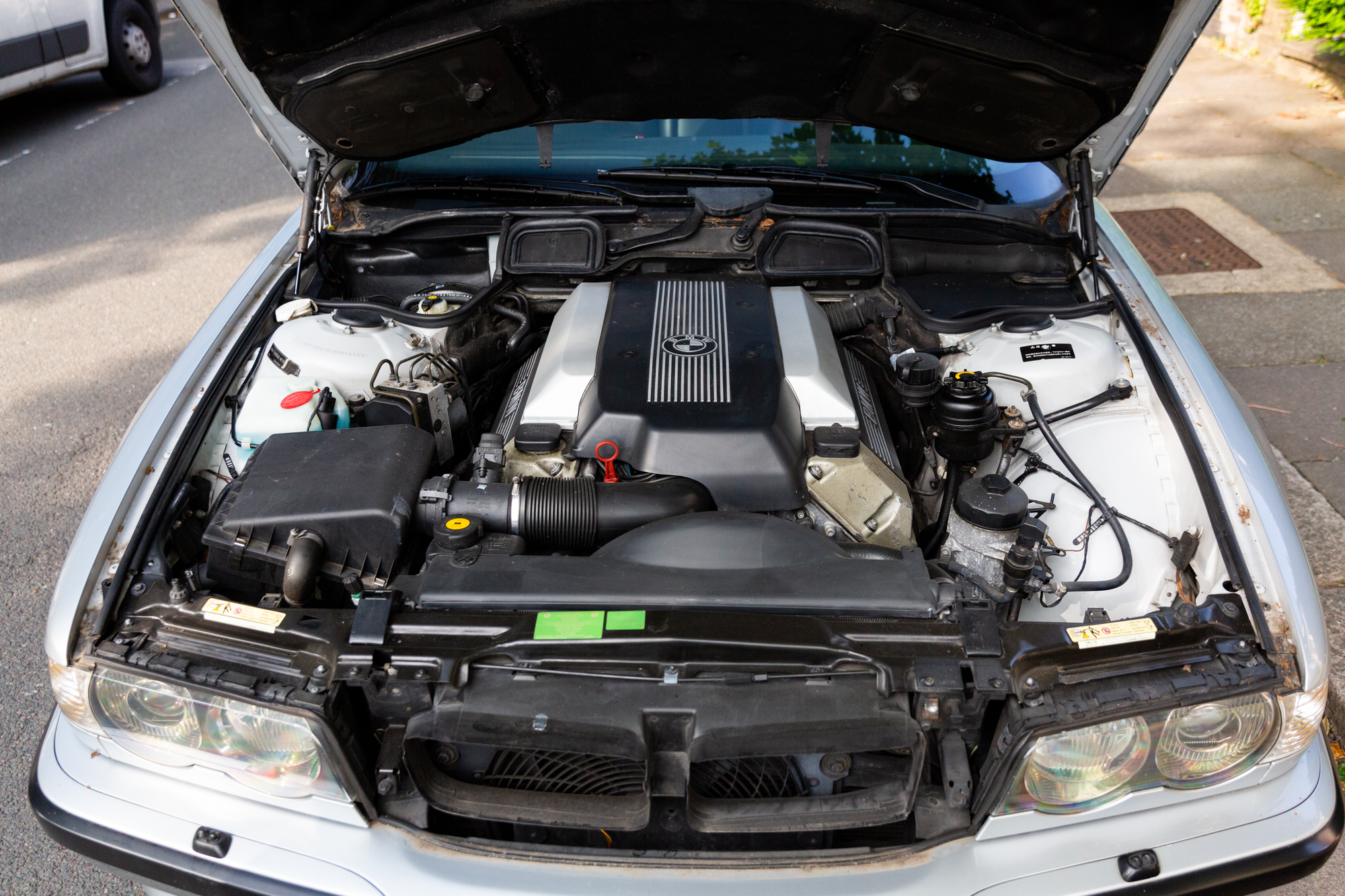2001 BMW (E38) 735I SPORT
