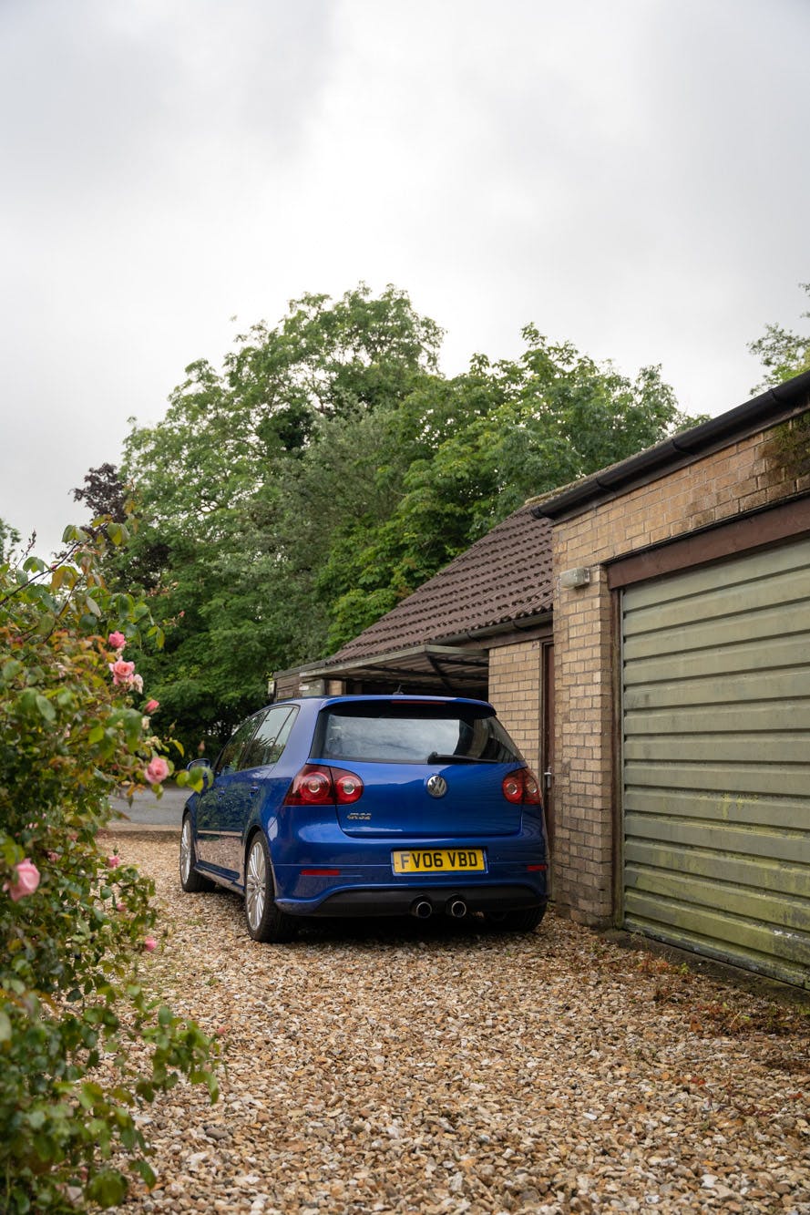 2006 VOLKSWAGEN GOLF (MK5) R32