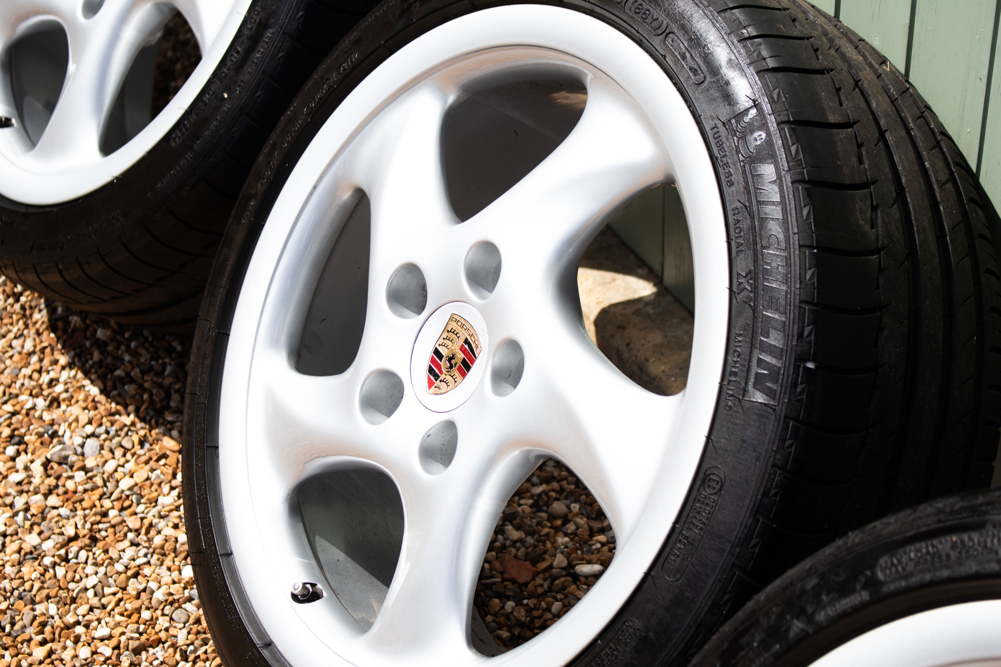 PORSCHE 911 (993) TURBO WHEELS AND TYRES