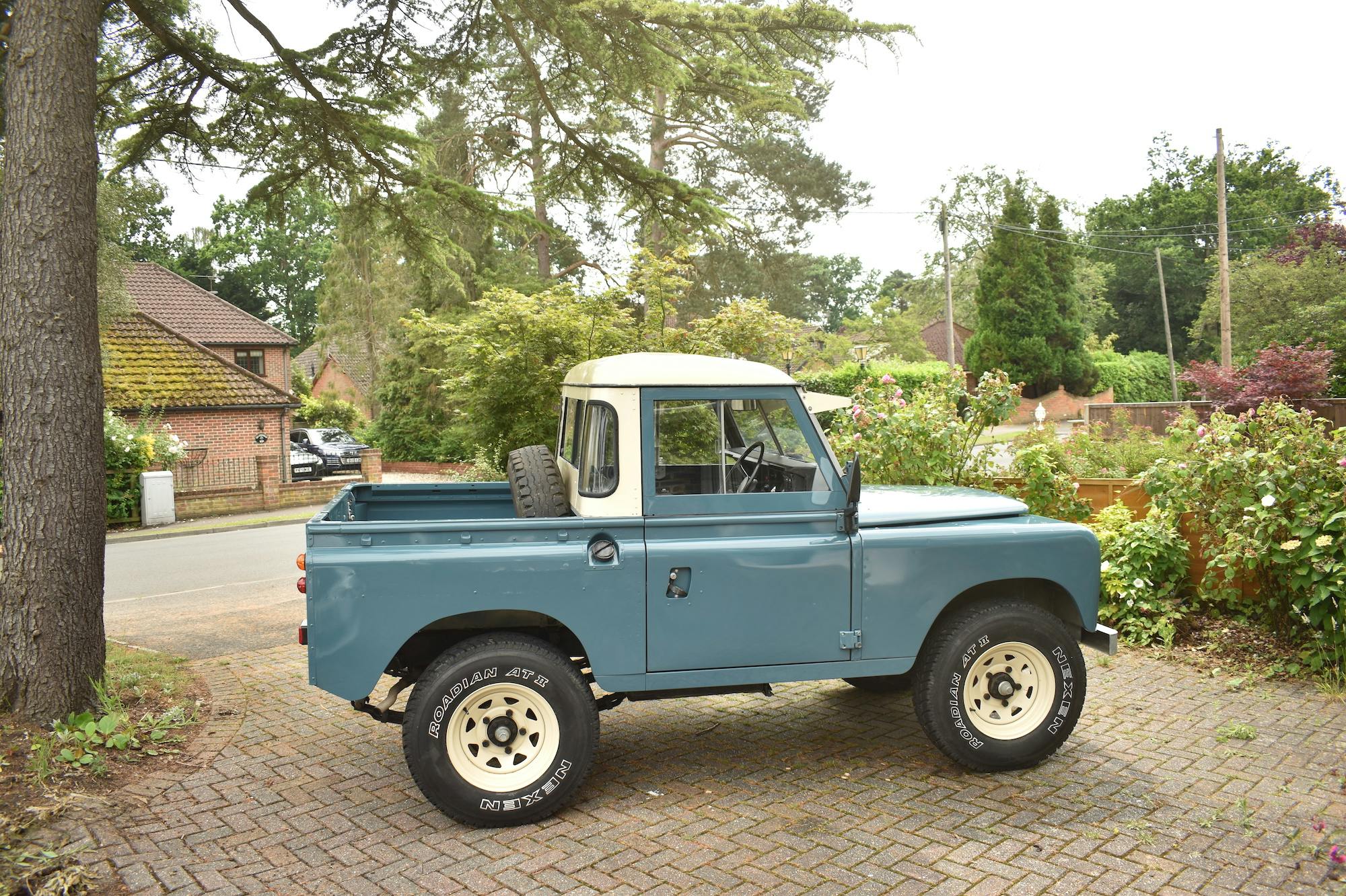 1980 LAND ROVER SERIES III 88' PICK UP