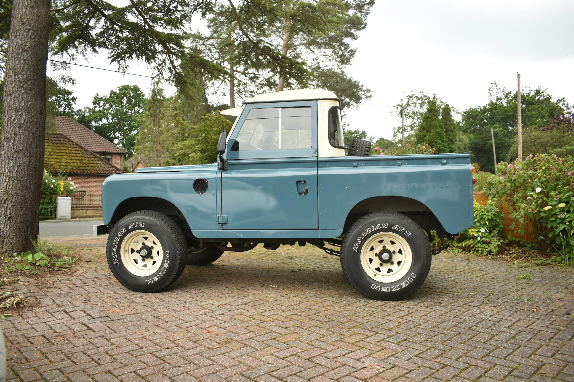 1980 LAND ROVER SERIES III 88' PICK UP