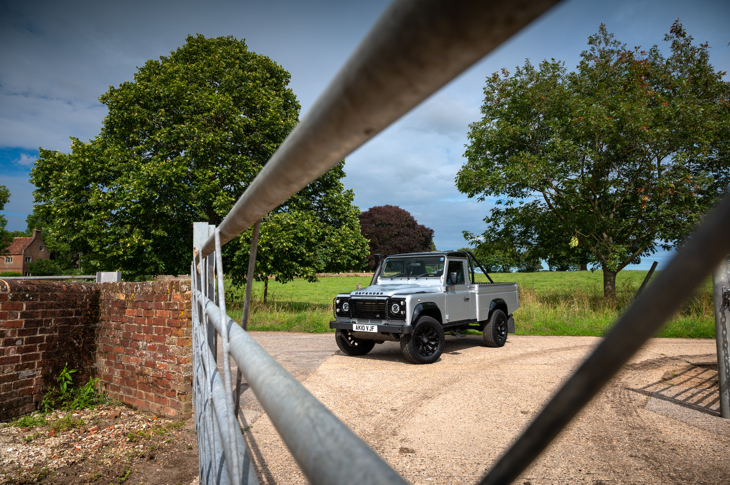2010 LAND ROVER DEFENDER 110 SINGLE CAB PICK UP