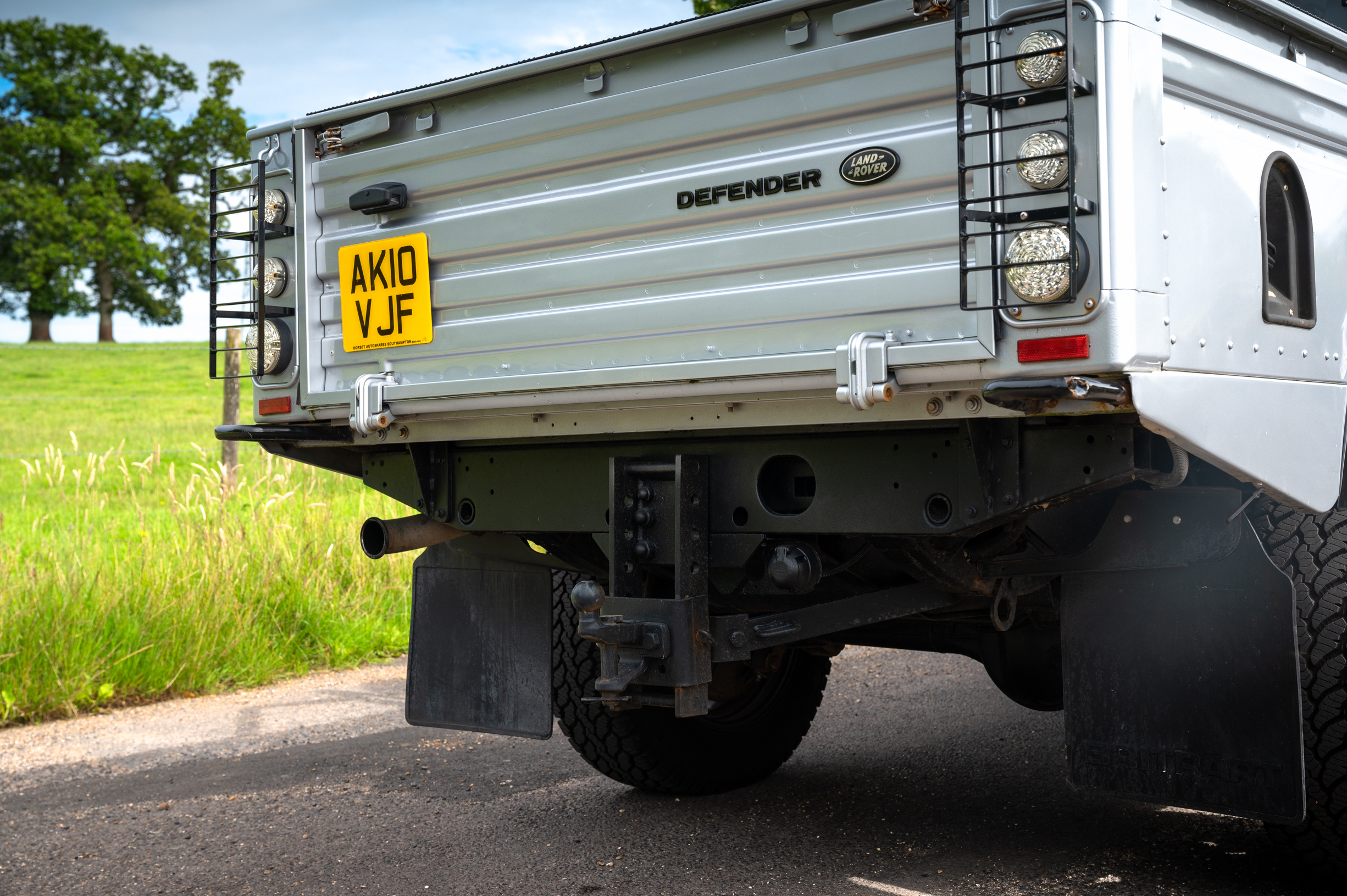 2010 LAND ROVER DEFENDER 110 SINGLE CAB PICK UP