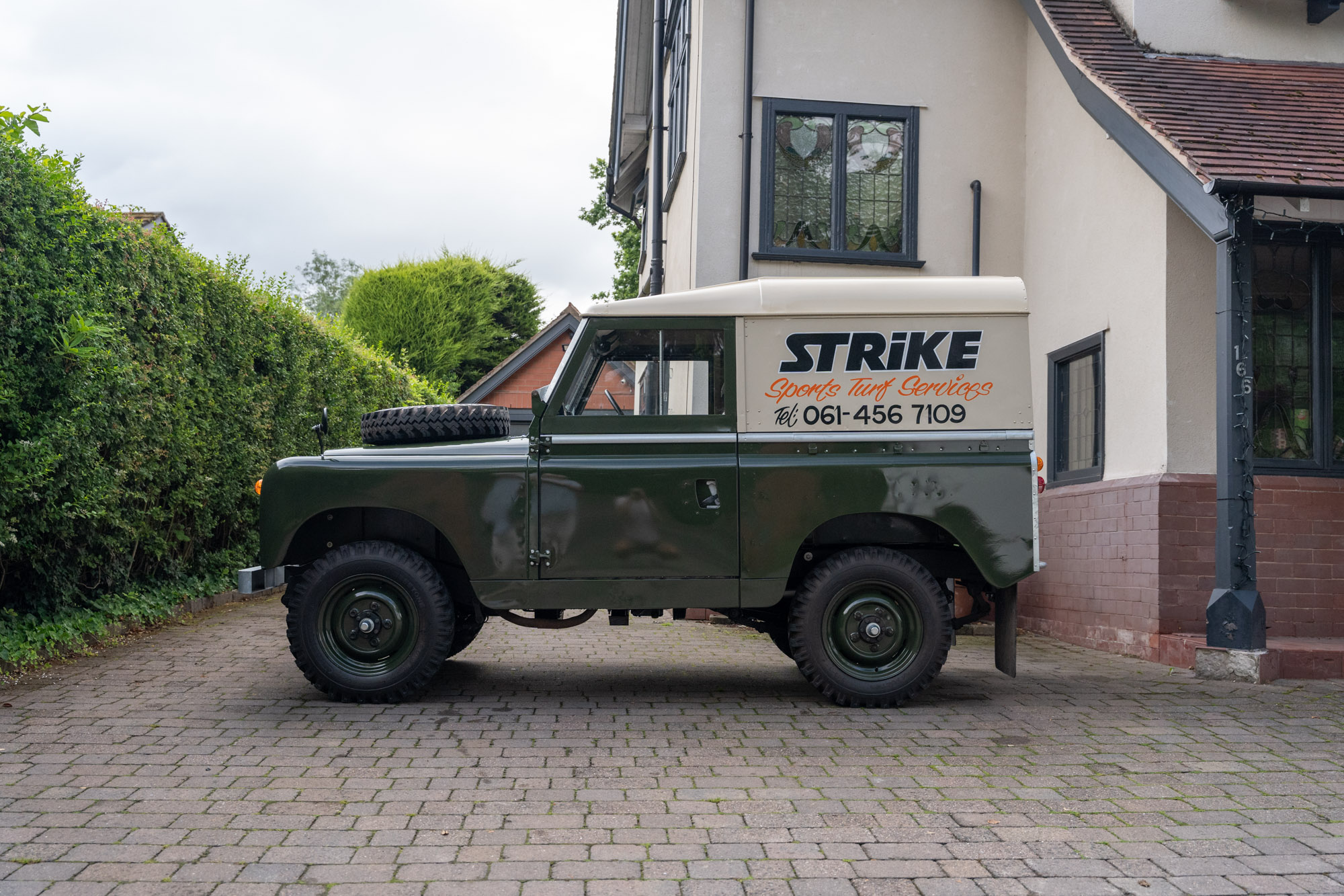 1968 LAND ROVER SERIES IIA 88"