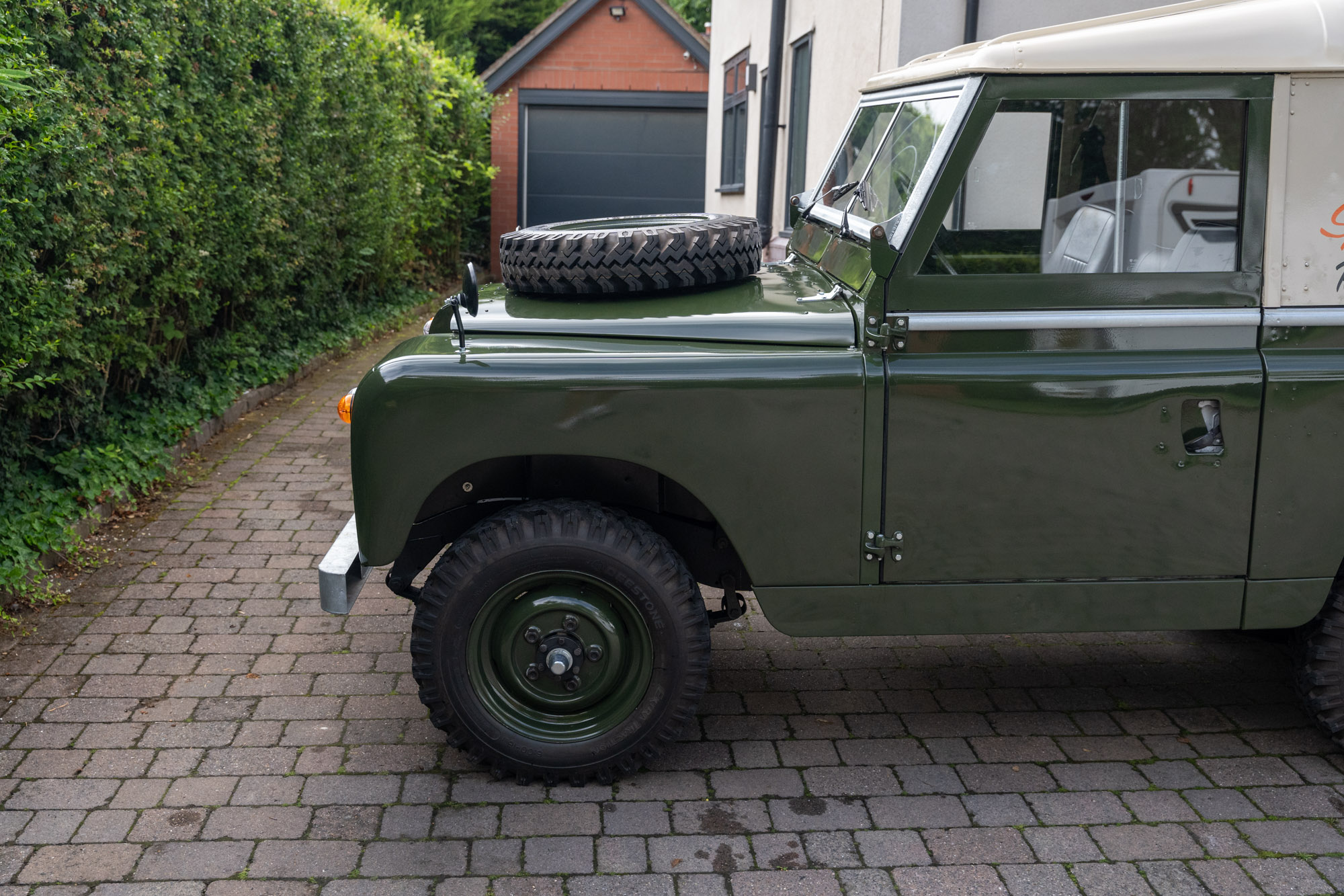 1968 LAND ROVER SERIES IIA 88"