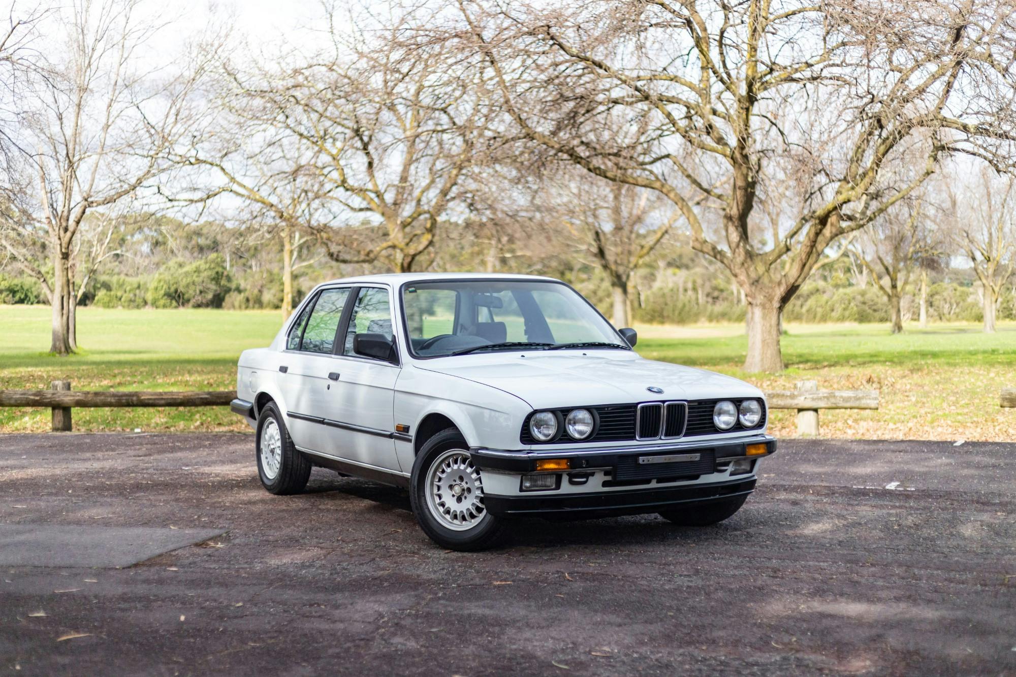 1986 BMW (E30) 320i