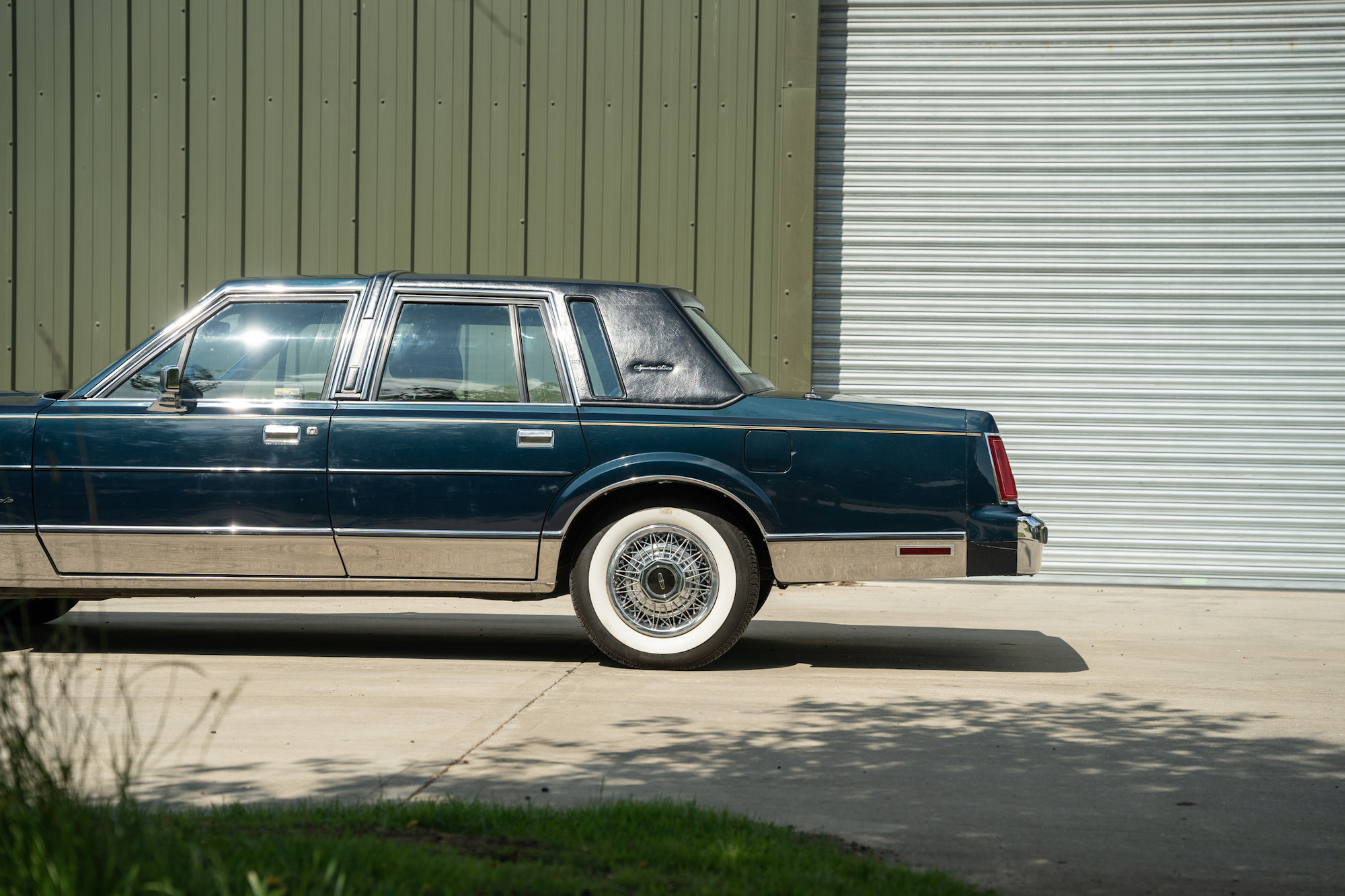 1986 LINCOLN TOWN CAR