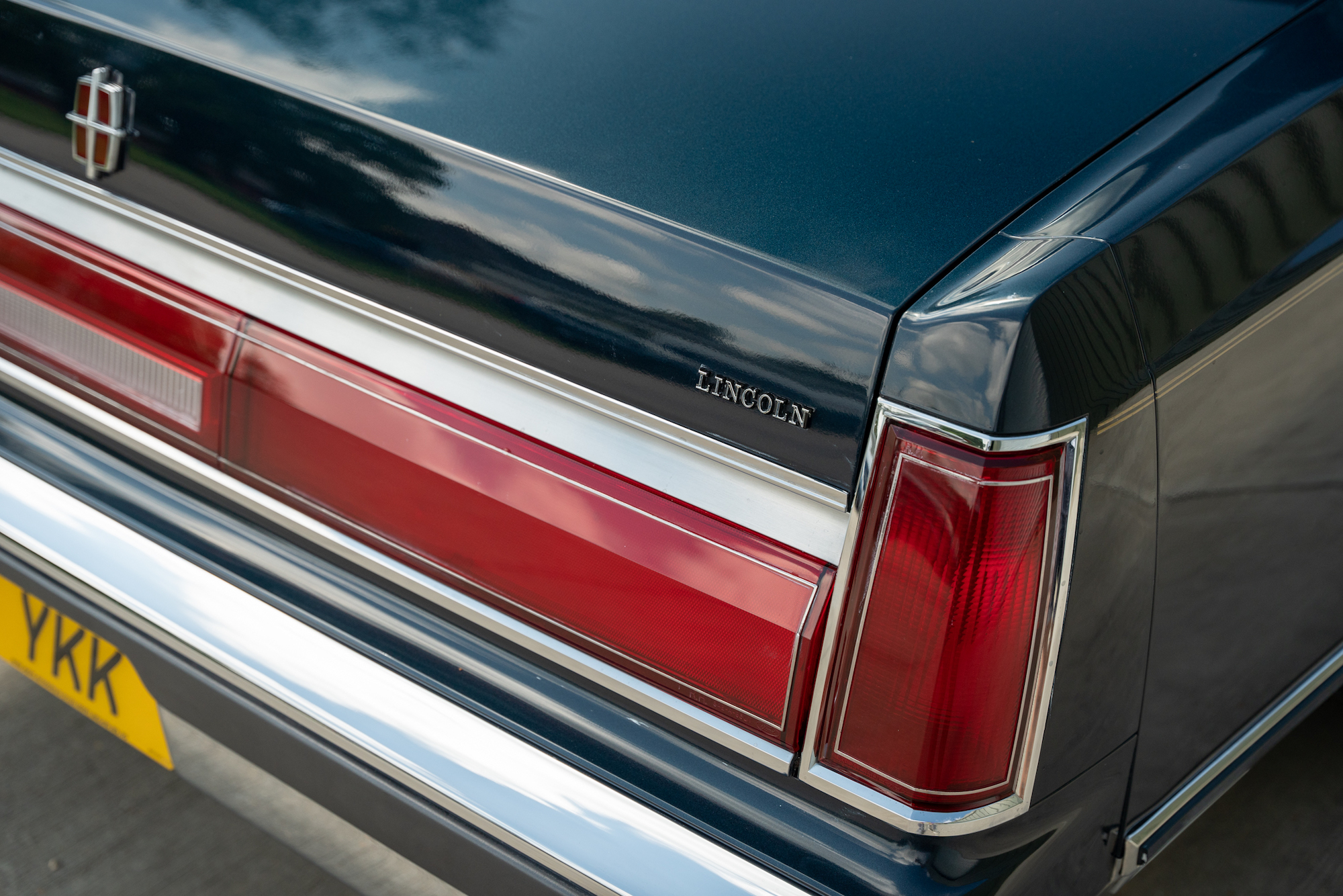 1986 LINCOLN TOWN CAR