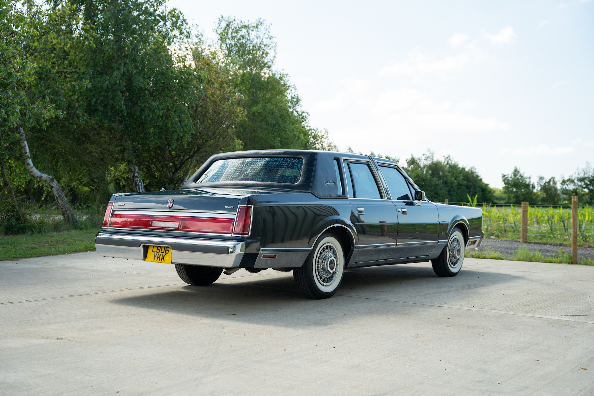 1986 LINCOLN TOWN CAR