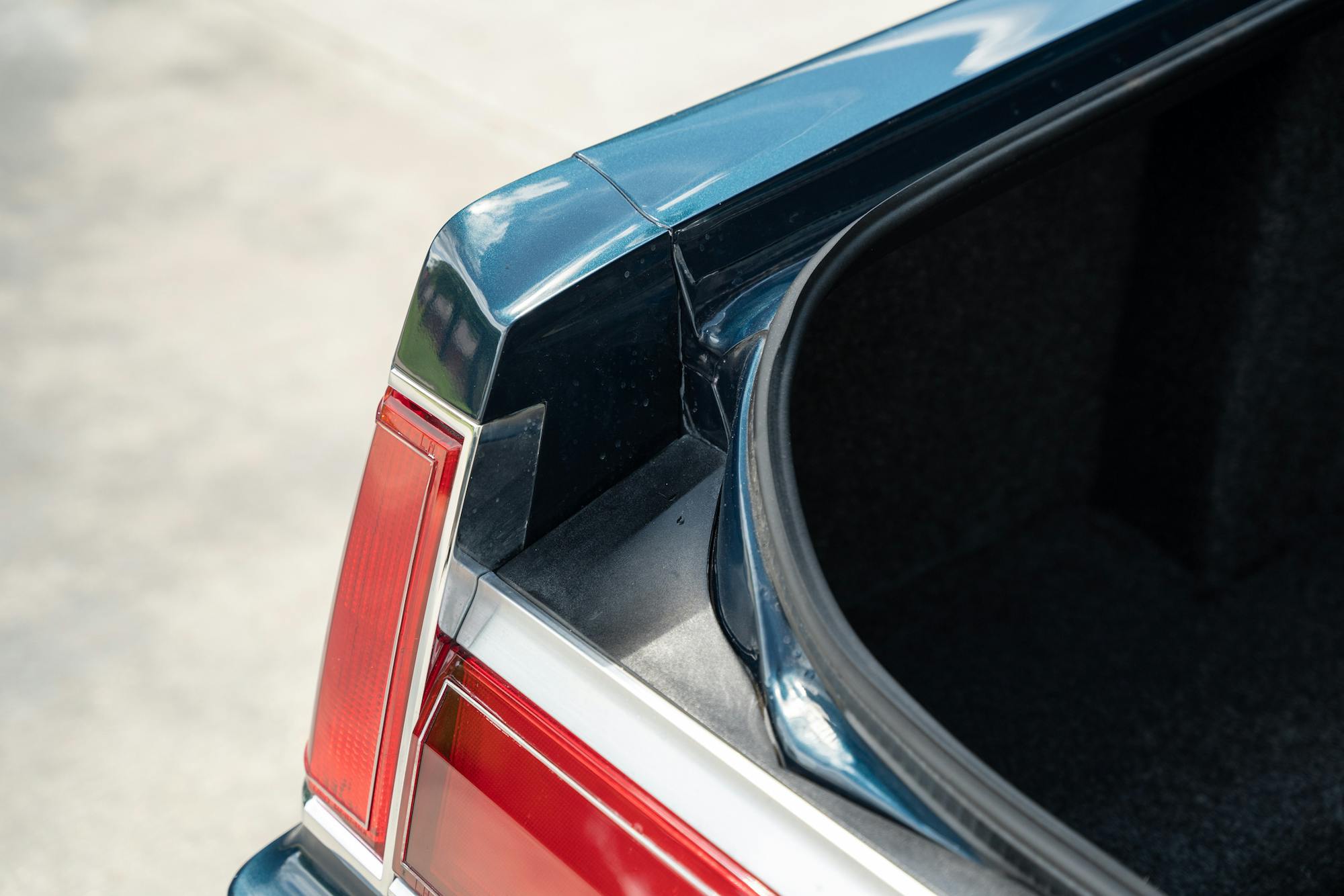 1986 LINCOLN TOWN CAR