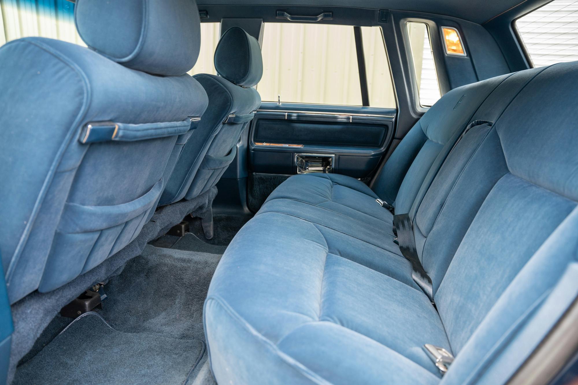 1986 LINCOLN TOWN CAR