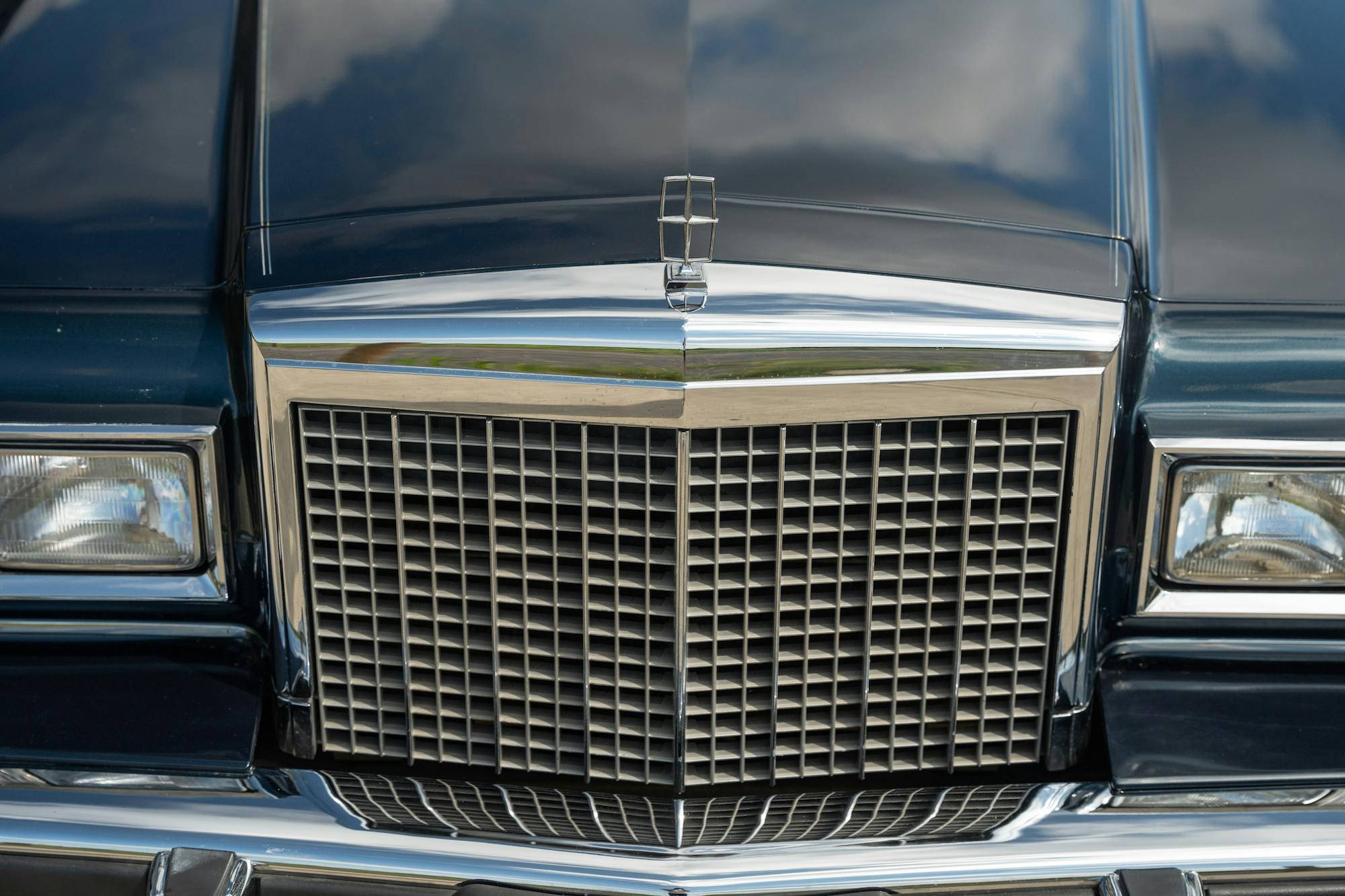 1986 LINCOLN TOWN CAR