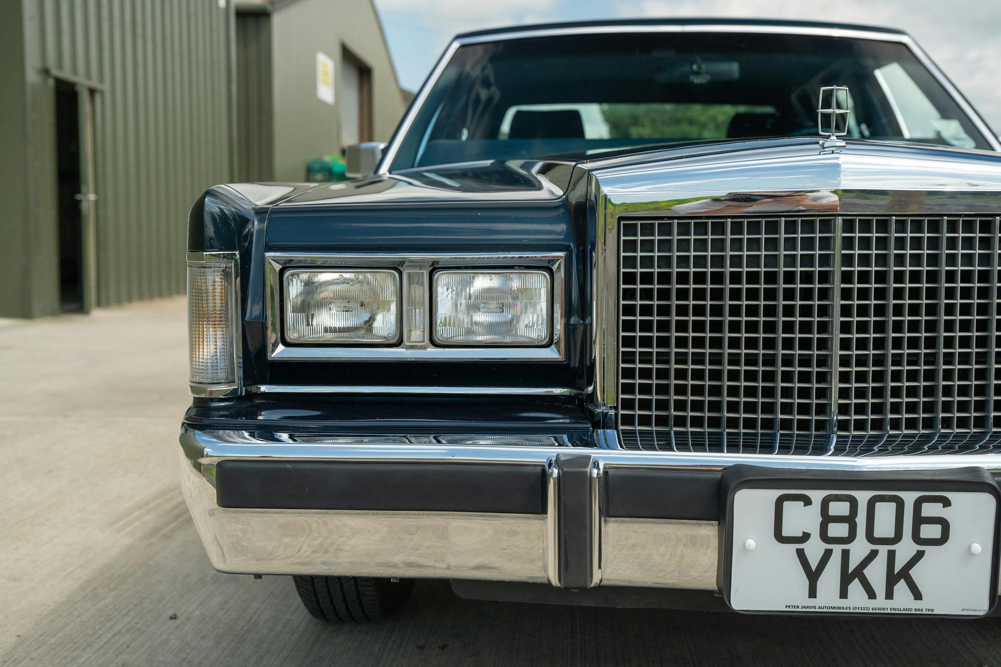 1986 LINCOLN TOWN CAR