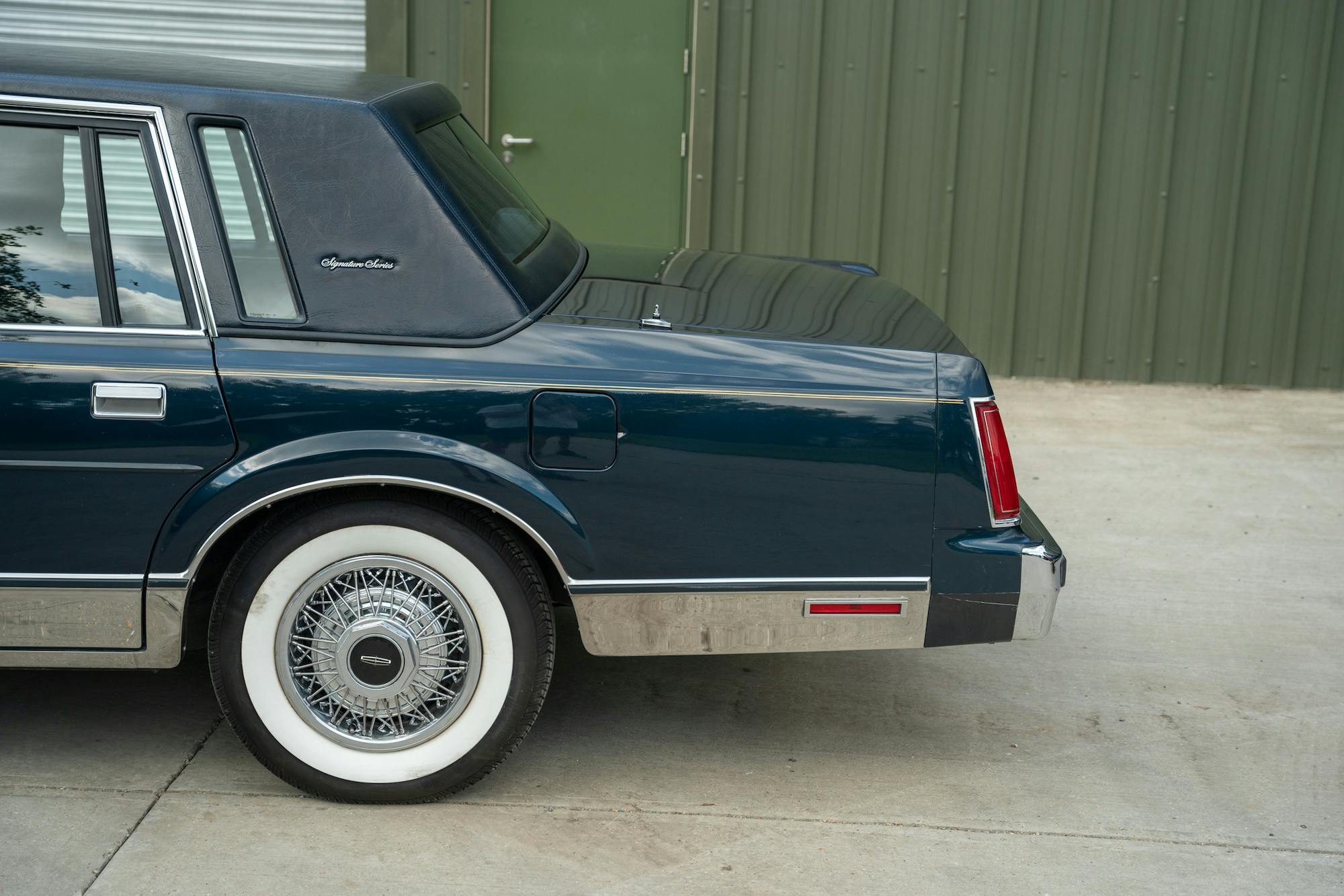 1986 LINCOLN TOWN CAR