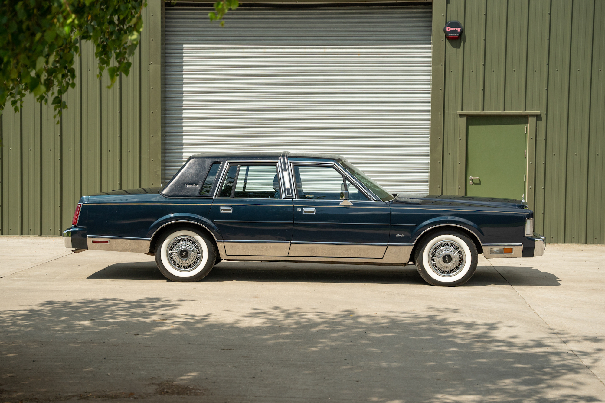 1986 LINCOLN TOWN CAR