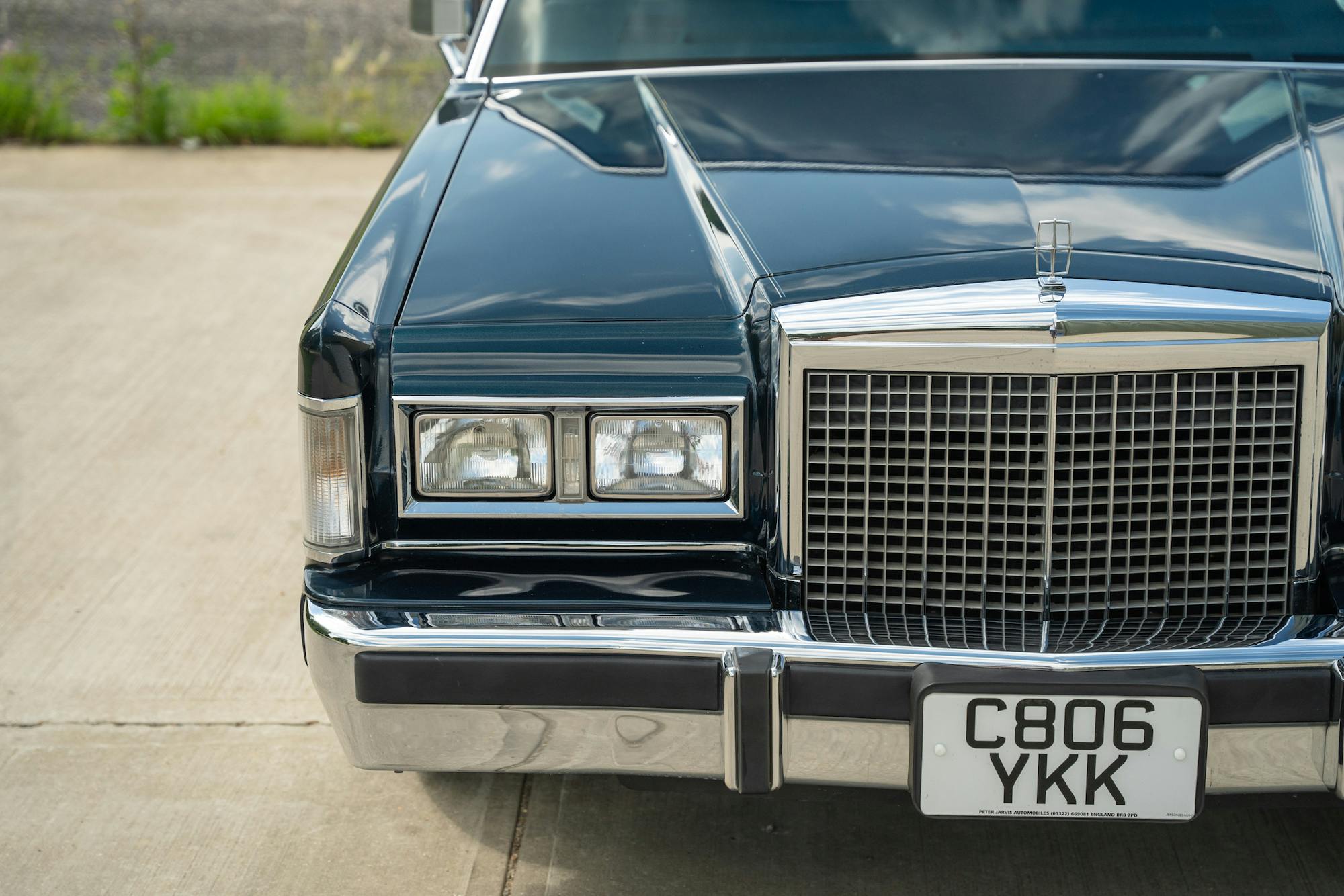 1986 LINCOLN TOWN CAR