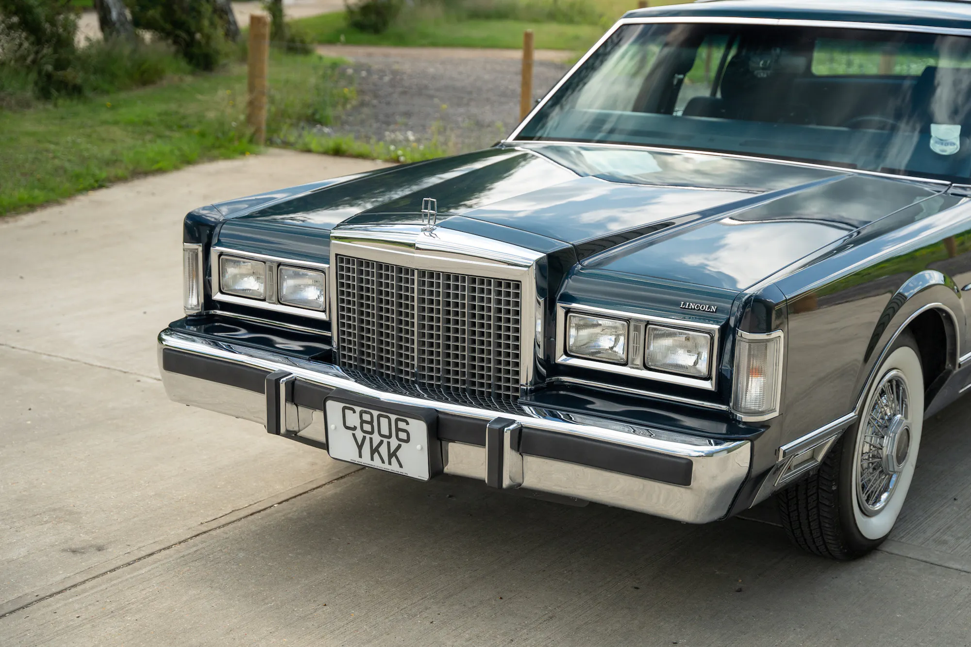 1986 LINCOLN TOWN CAR