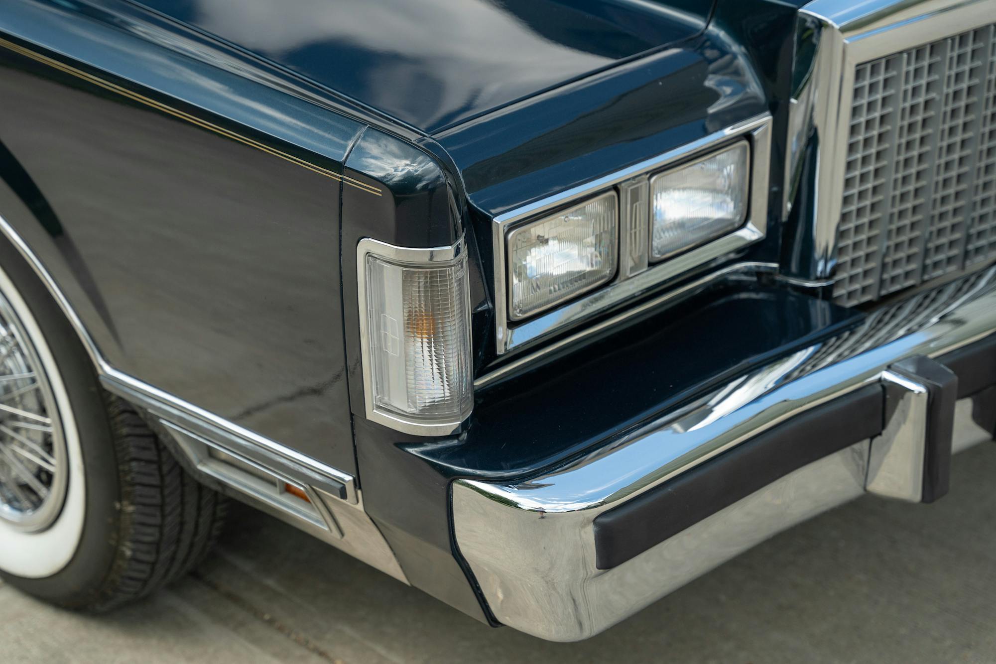 1986 LINCOLN TOWN CAR