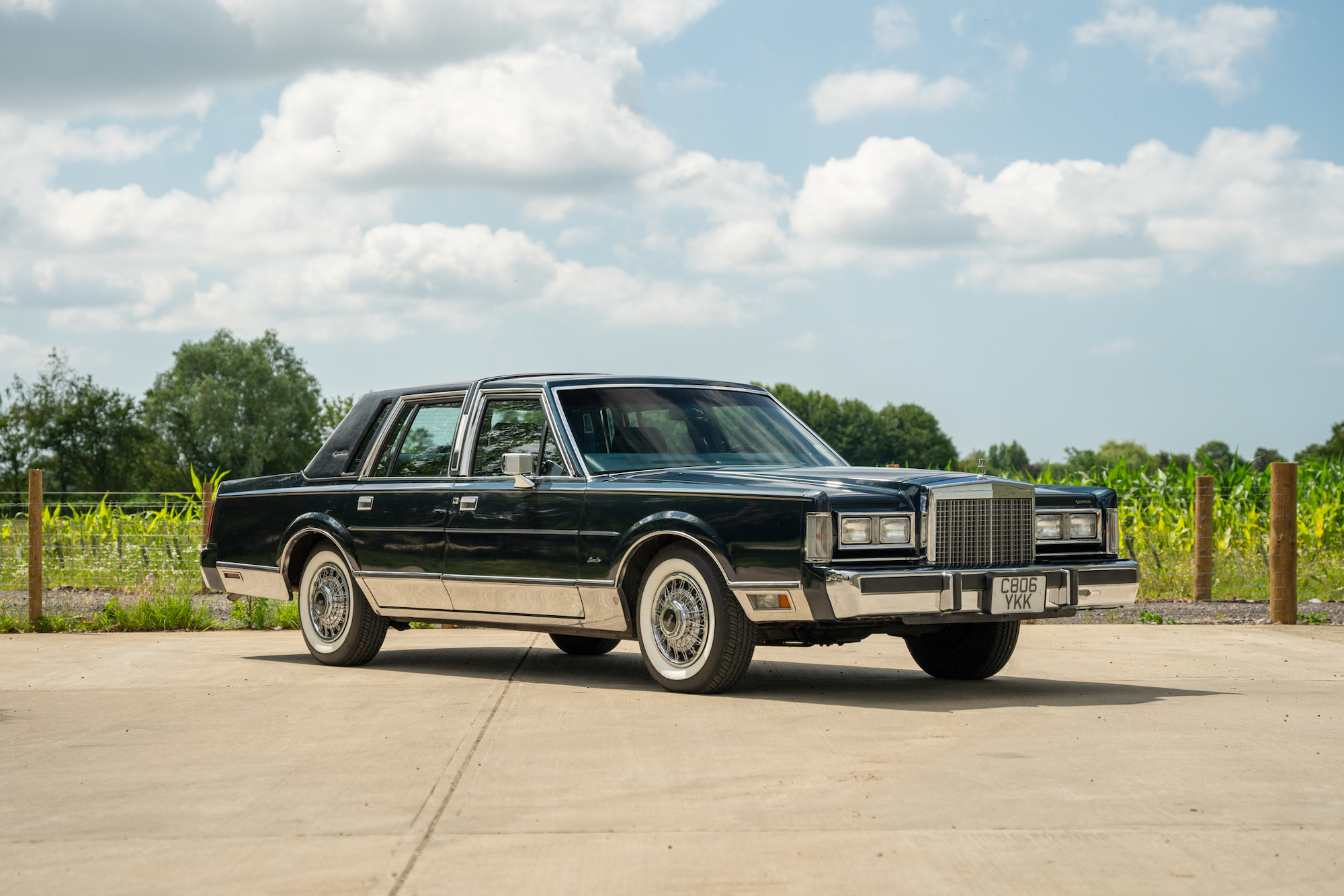 1986 LINCOLN TOWN CAR