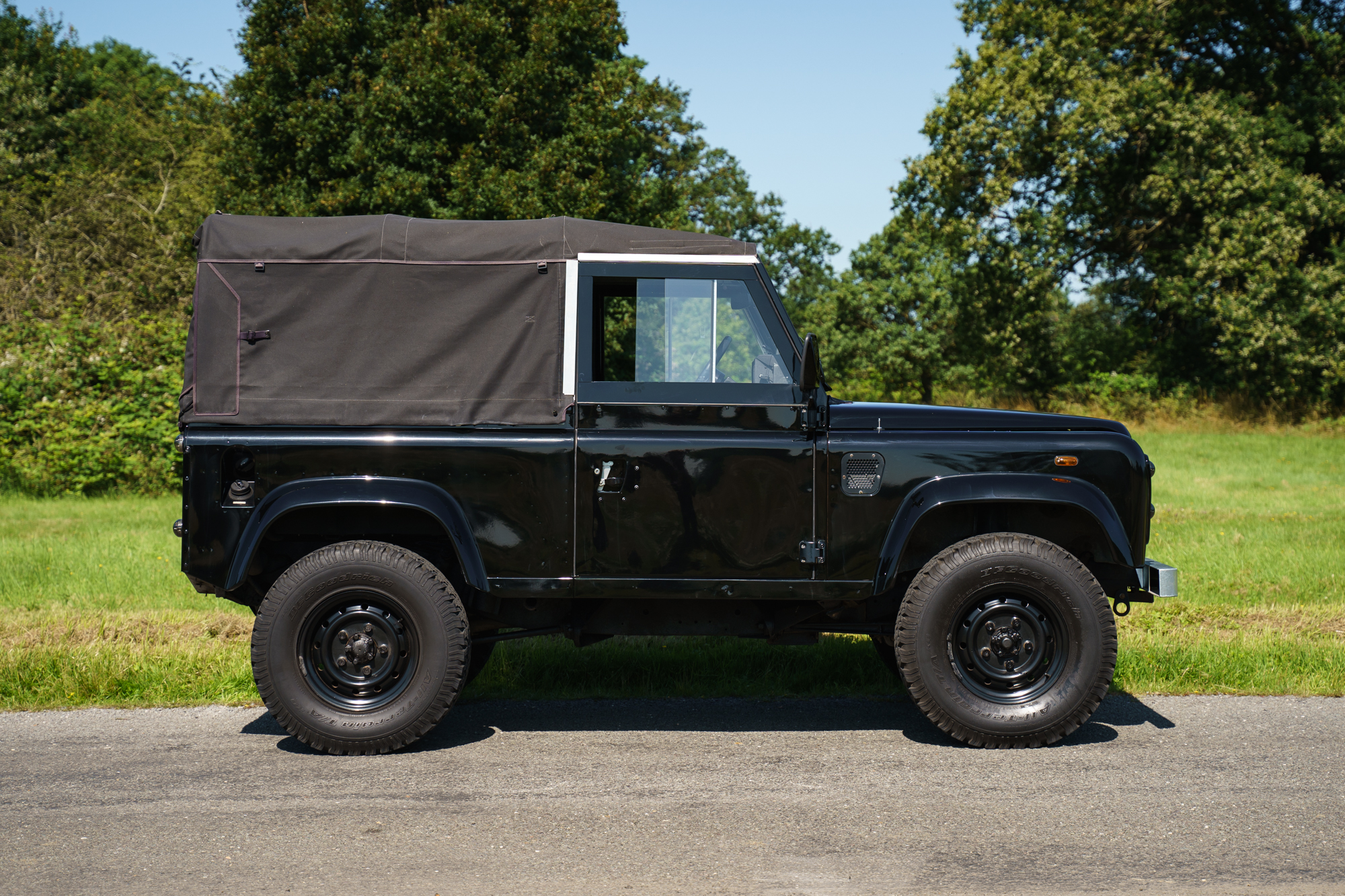 2000 LAND ROVER DEFENDER 90 TD5 SOFT TOP for sale by auction in Henley ...