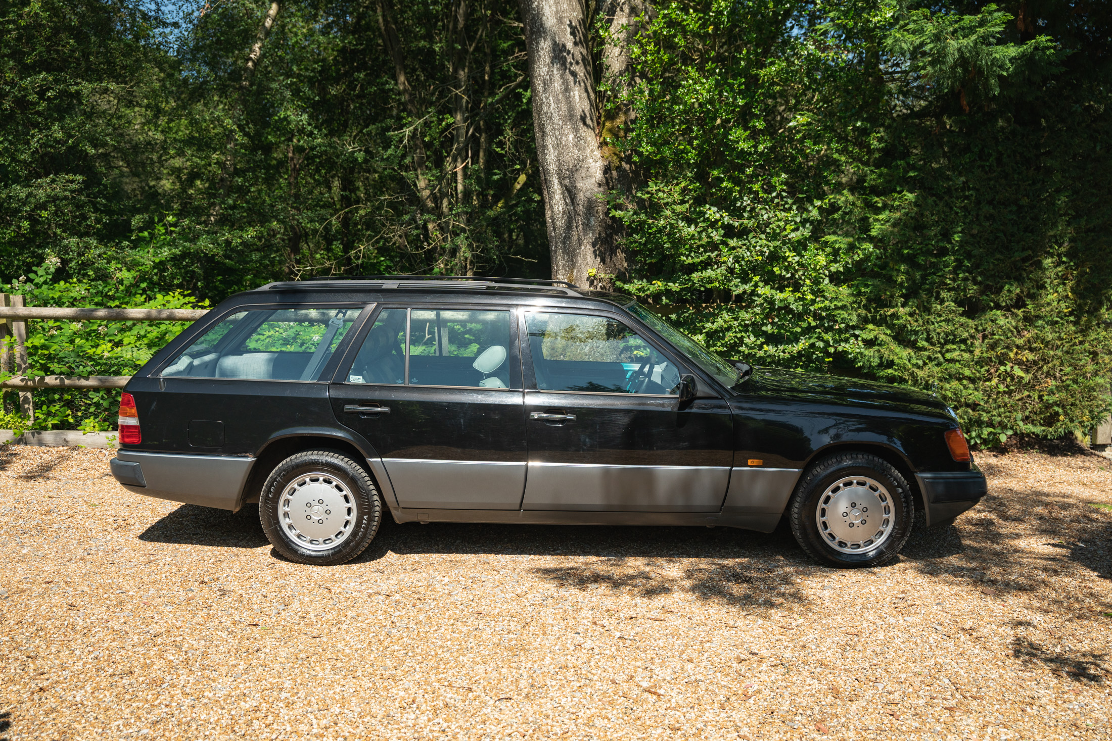 1991 MERCEDES-BENZ (W124) 300TE - 4MATIC