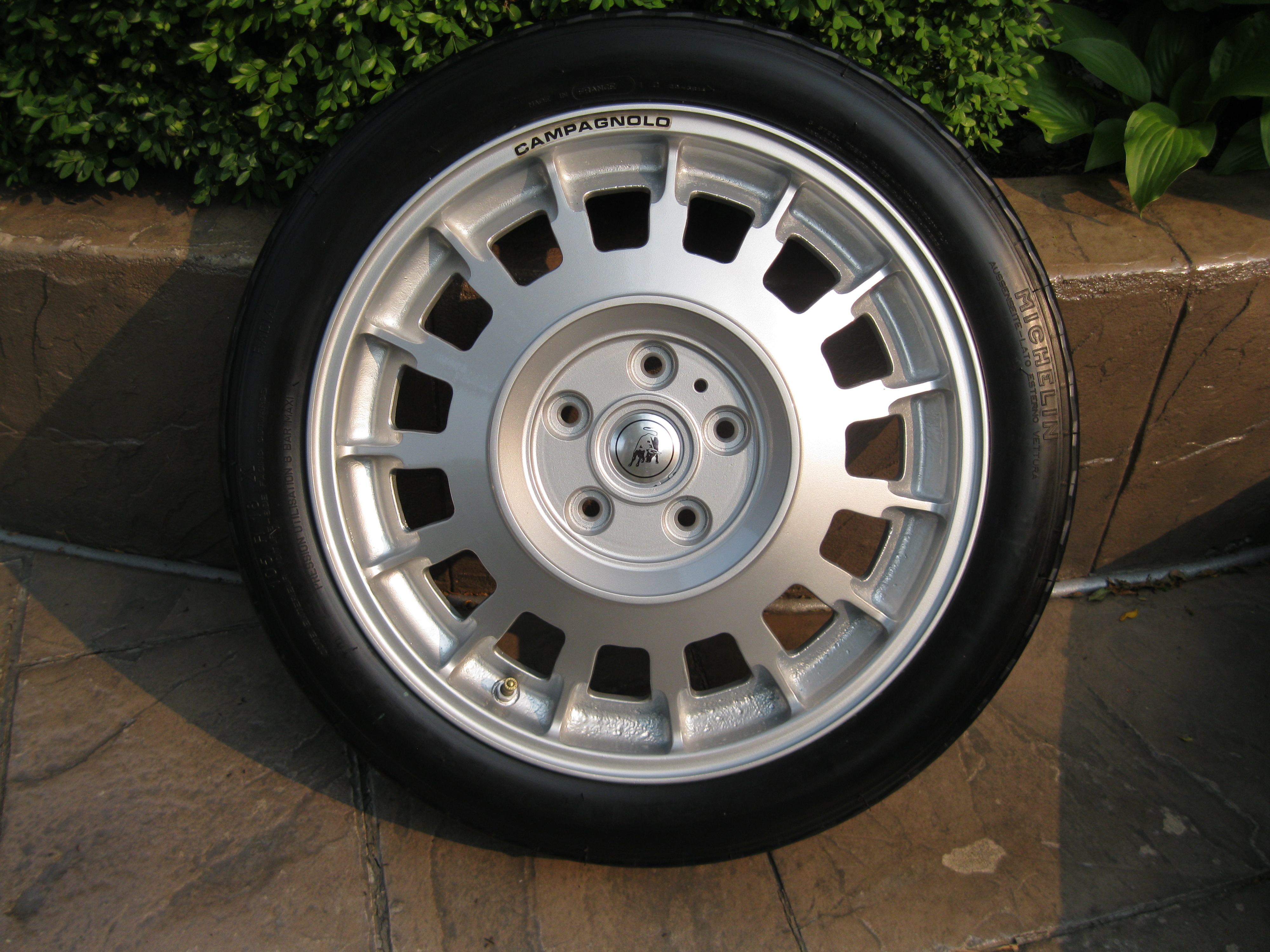 LAMBORGHINI COUNTACH SPARE WHEEL