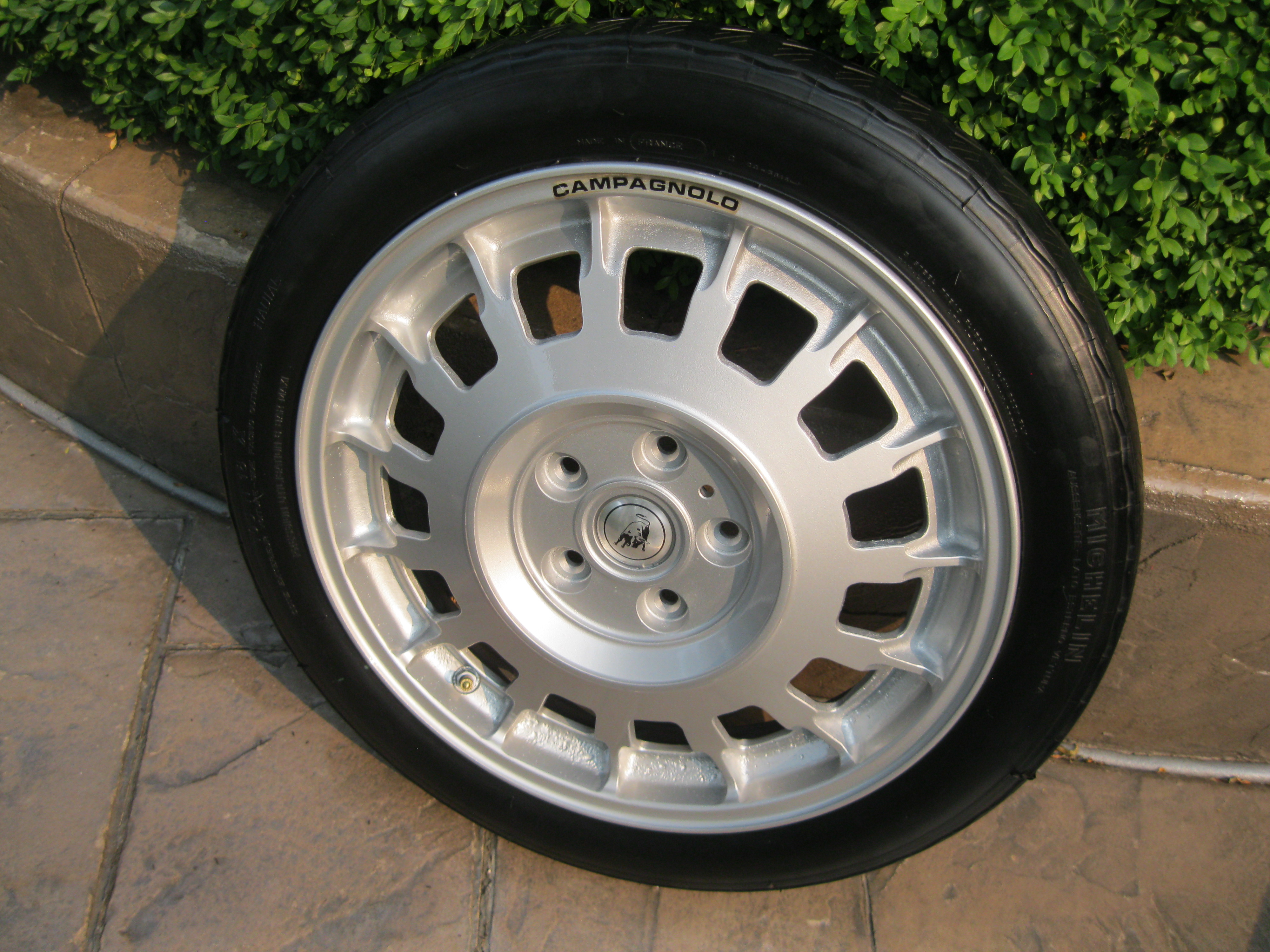 LAMBORGHINI COUNTACH SPARE WHEEL