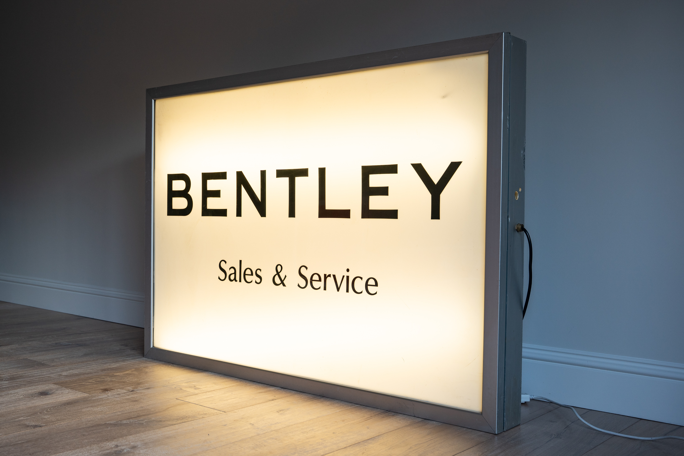 BENTLEY SALES AND SERVICE ILLUMINATED SIGN for sale by auctionin ...