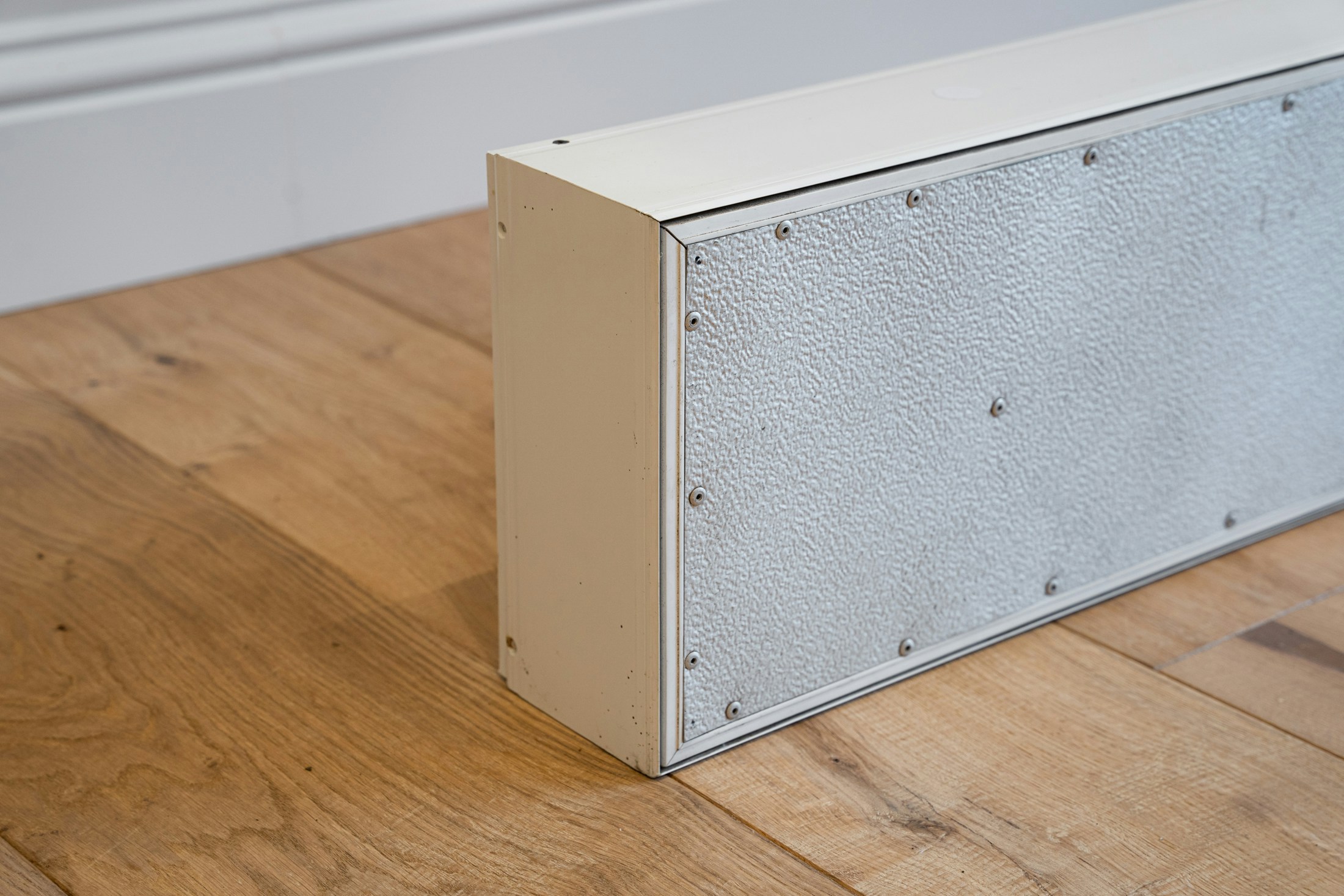 LAND ROVER ILLUMINATED DEALERSHIP SIGN