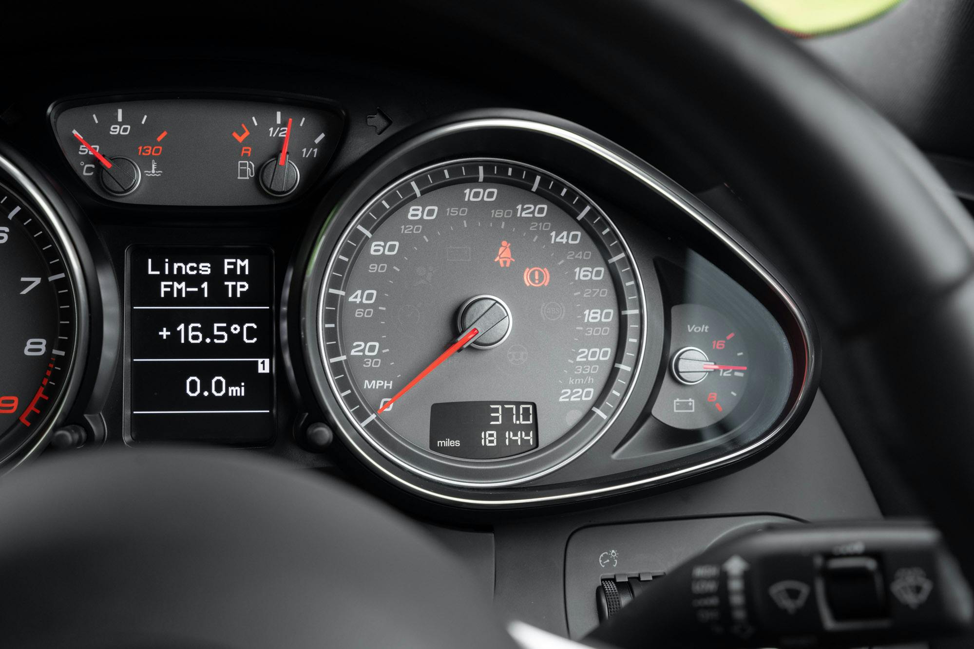 2011 AUDI R8 4.2 V8 - MANUAL