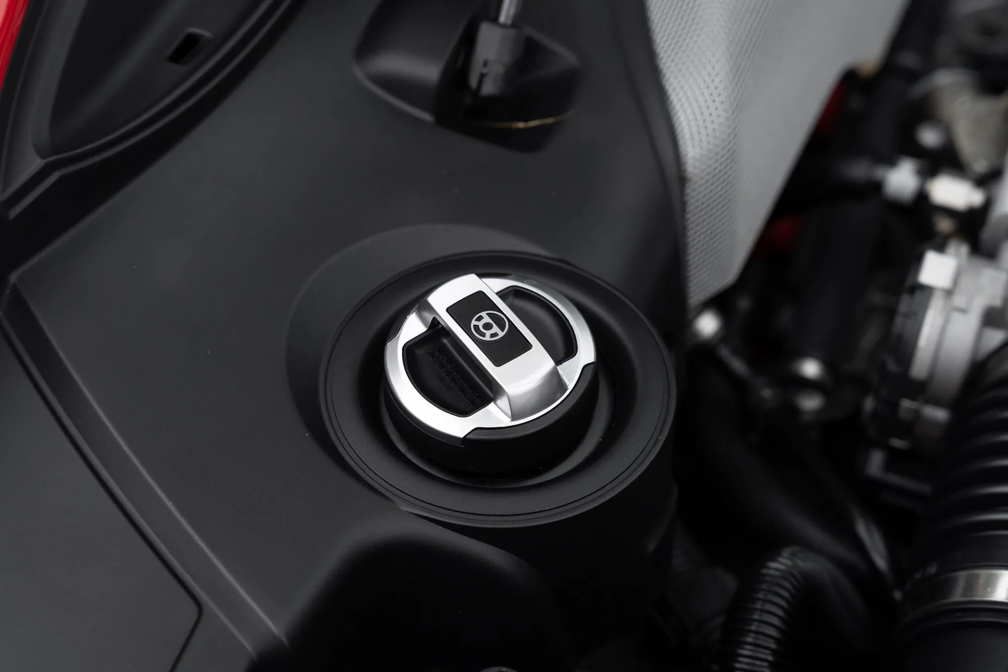 2011 AUDI R8 4.2 V8 - MANUAL