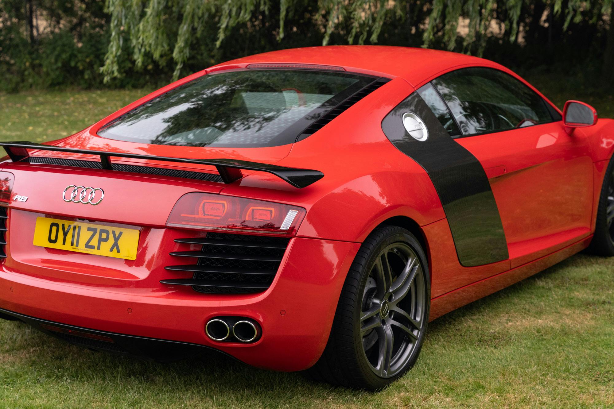 2011 AUDI R8 4.2 V8 - MANUAL