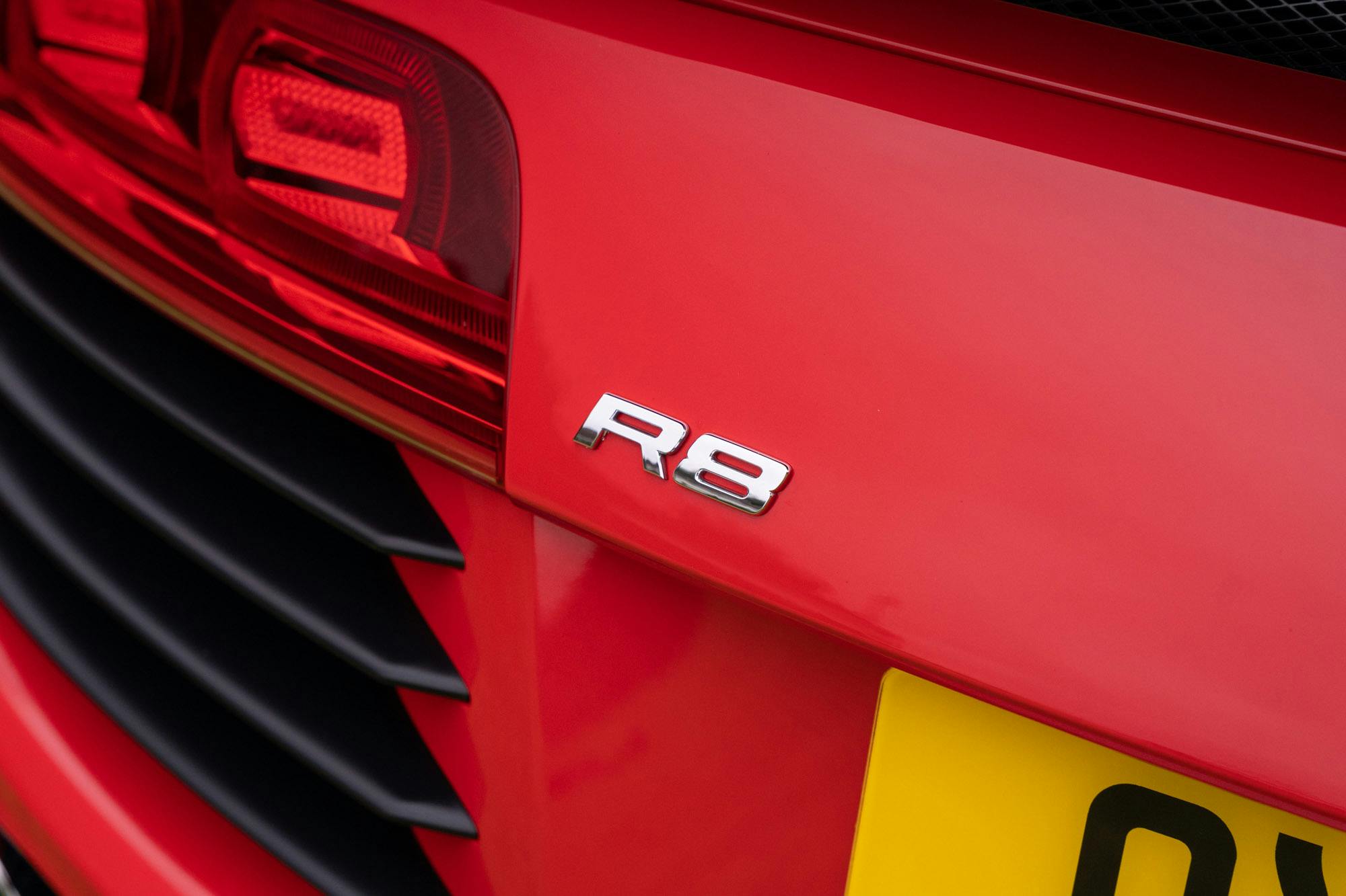 2011 AUDI R8 4.2 V8 - MANUAL