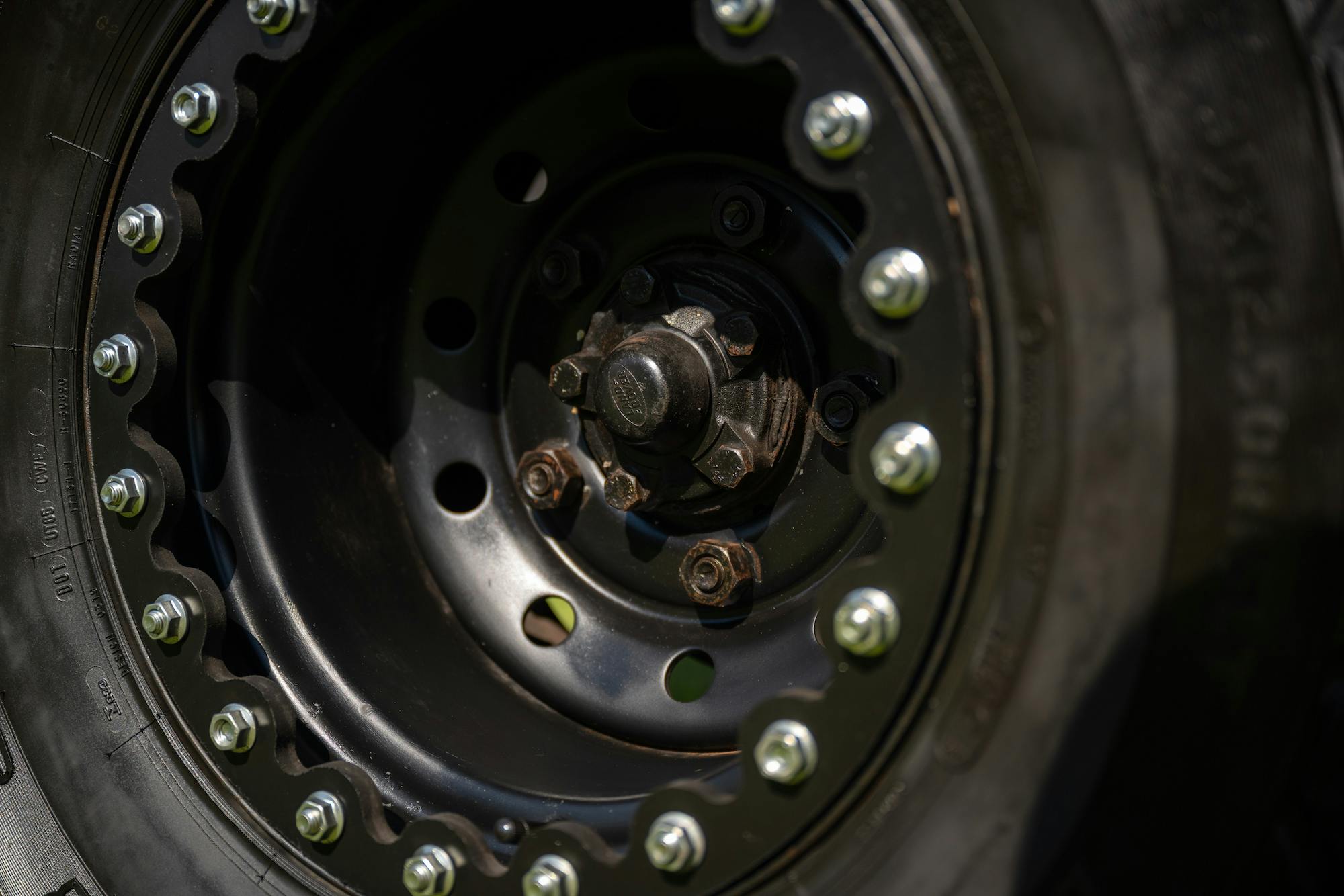 2010 LAND ROVER DEFENDER 110 XS - SPECTRE EVOCATION