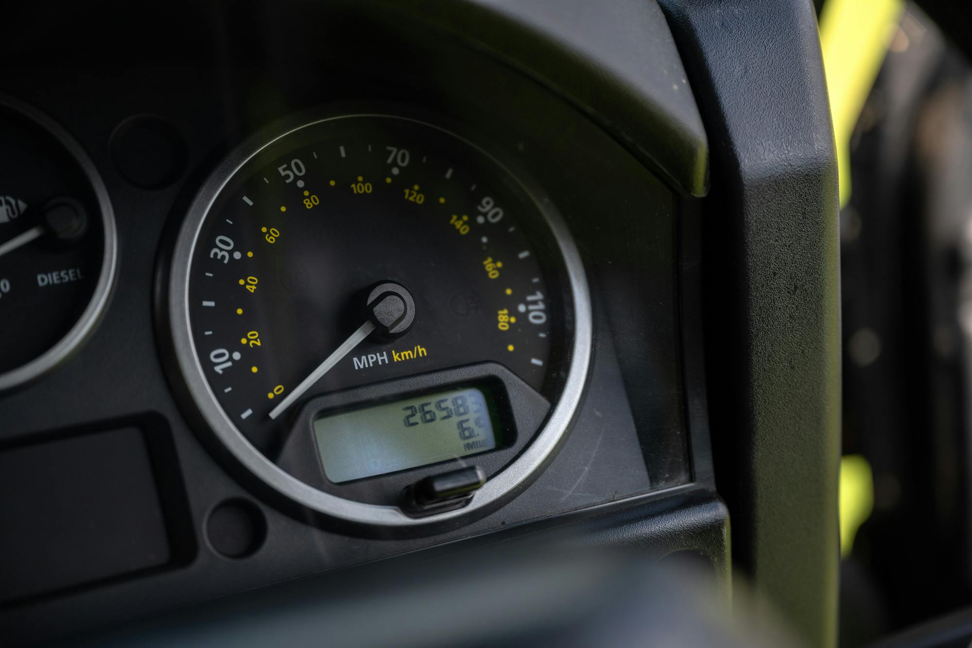 2010 LAND ROVER DEFENDER 110 XS - SPECTRE EVOCATION