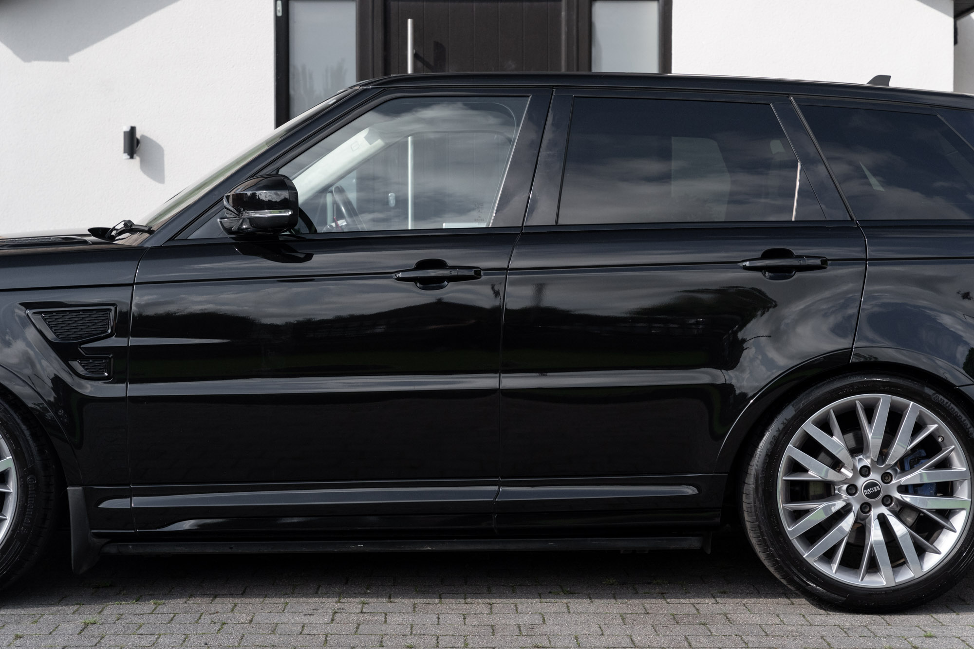 2015 RANGE ROVER SPORT SVR - 14,352 MILES
