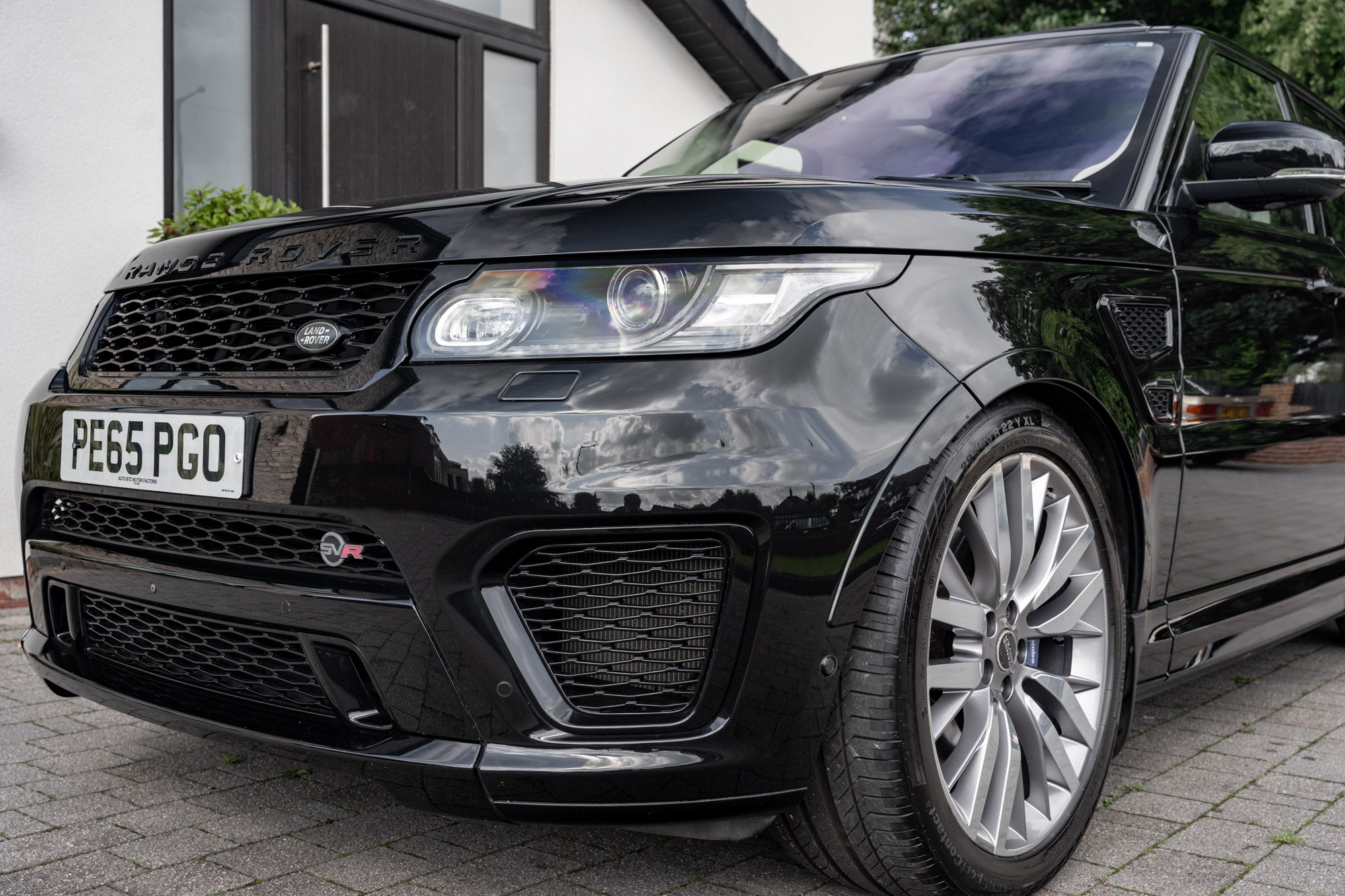 2015 RANGE ROVER SPORT SVR - 14,352 MILES