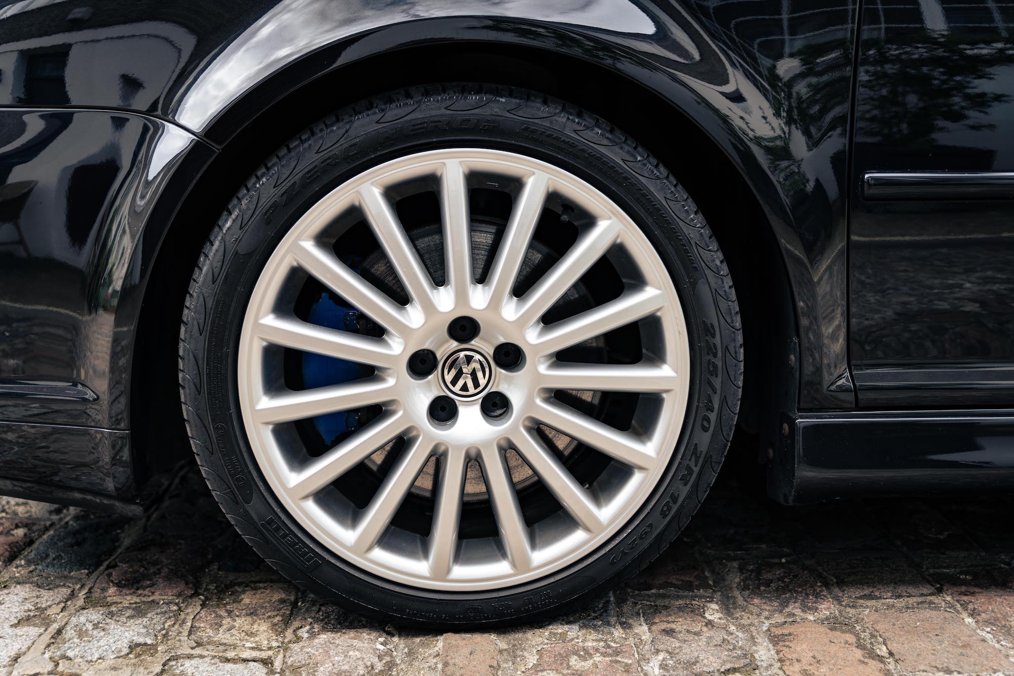 2003 VOLKSWAGEN GOLF (MK4) R32