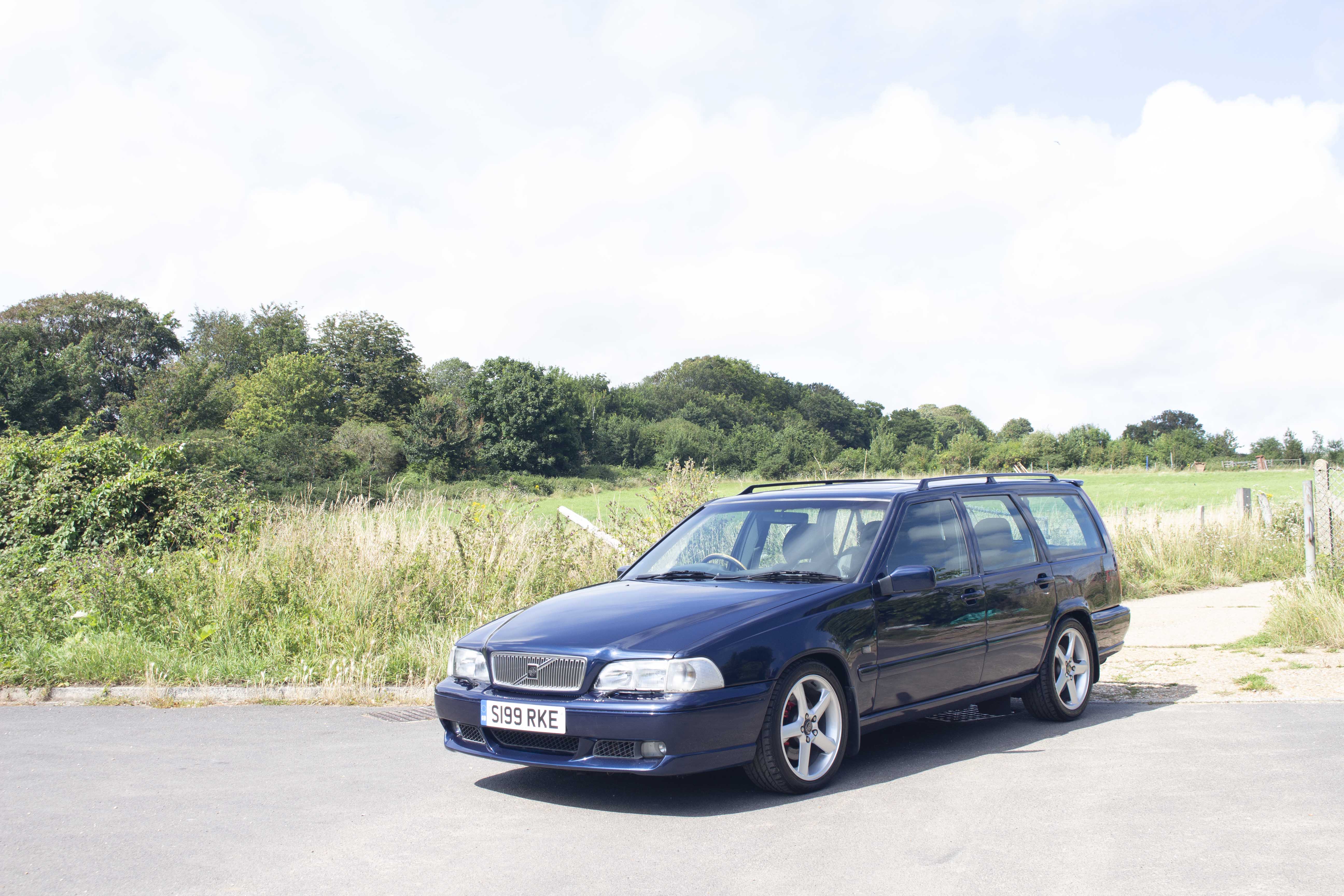 1998 VOLVO V70 R AWD