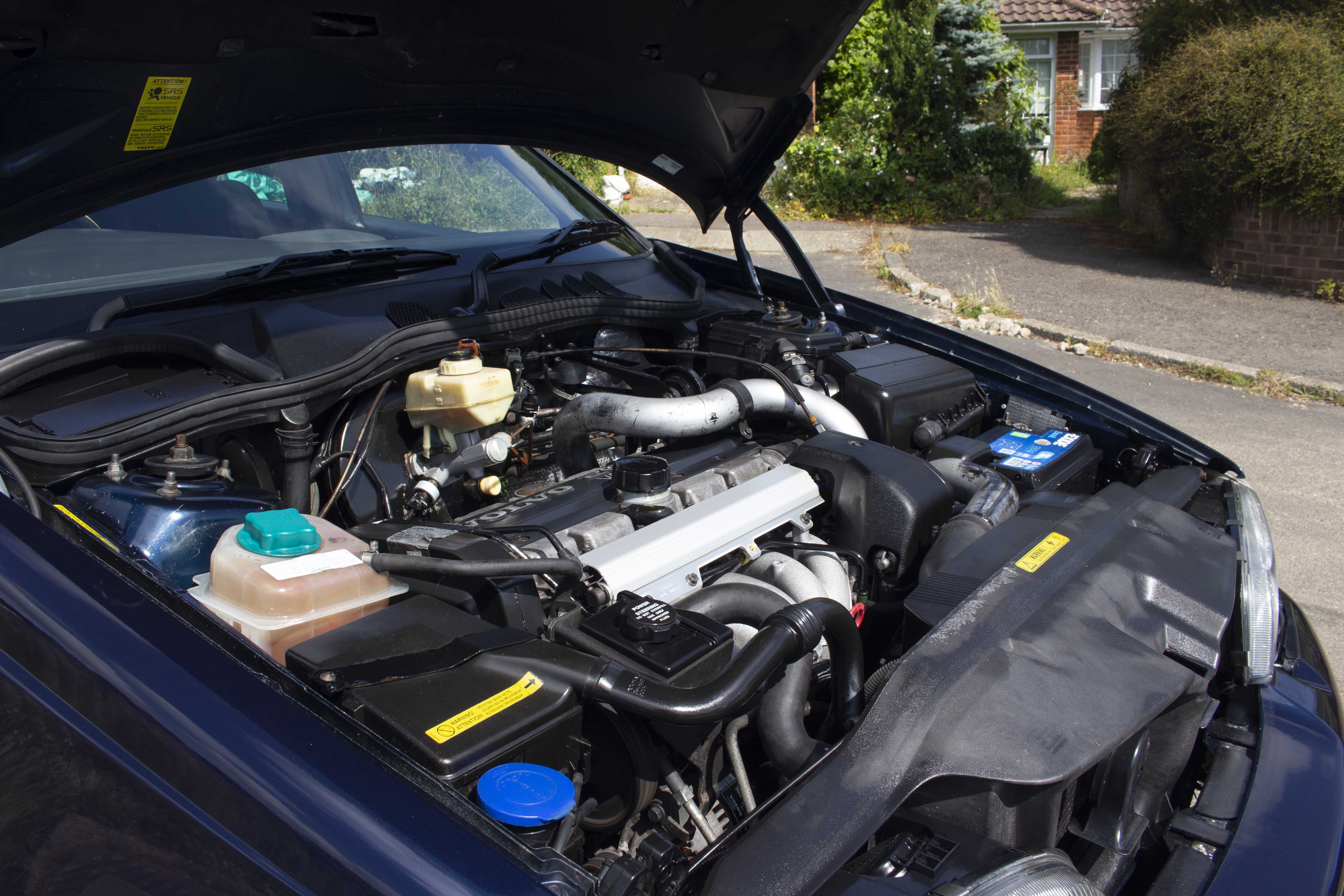 1998 VOLVO V70 R AWD