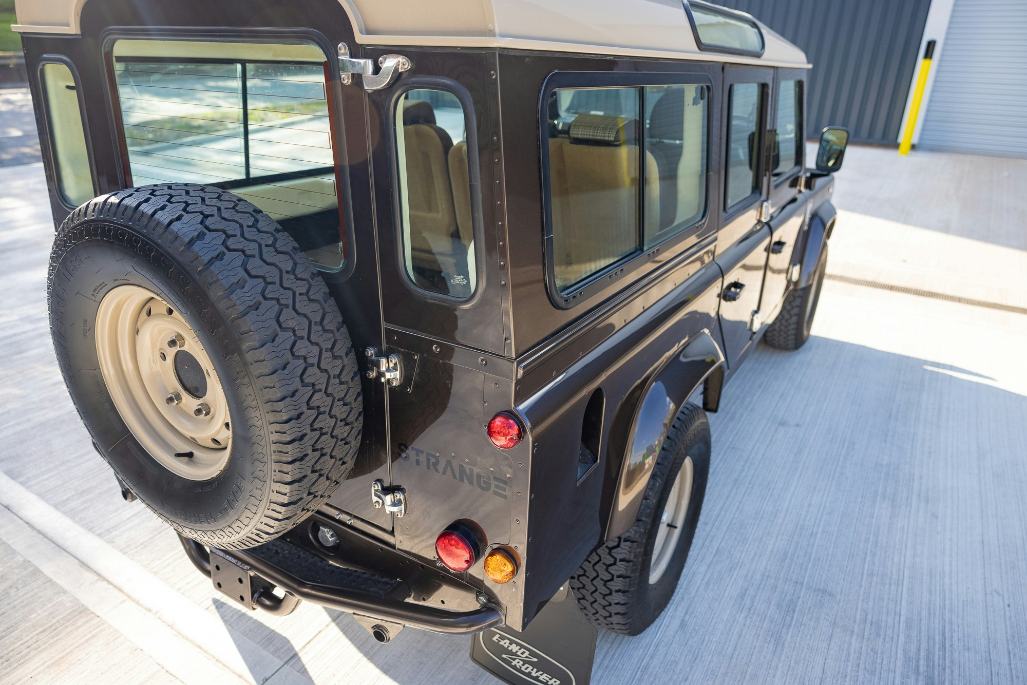 2011 LAND ROVER DEFENDER 110 XS UTILITY - STRANGE AUTOMOTIVE