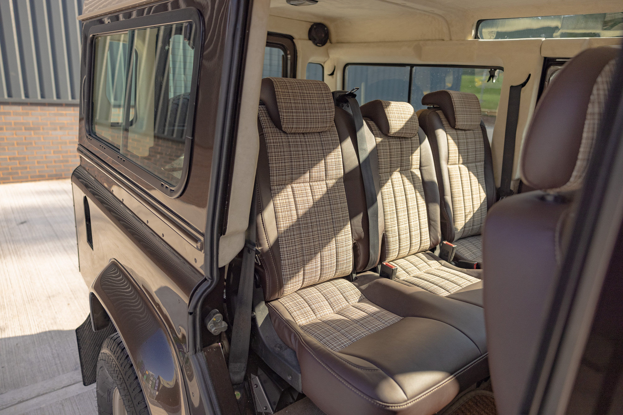 2011 LAND ROVER DEFENDER 110 XS UTILITY - STRANGE AUTOMOTIVE