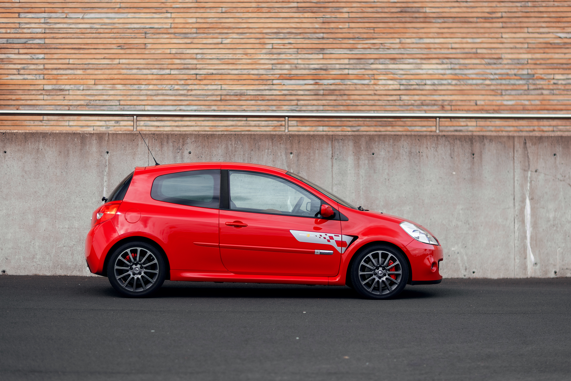 2007 RENAULTSPORT CLIO 197 F1 TEAM R27 for sale by auction in Belfast ...