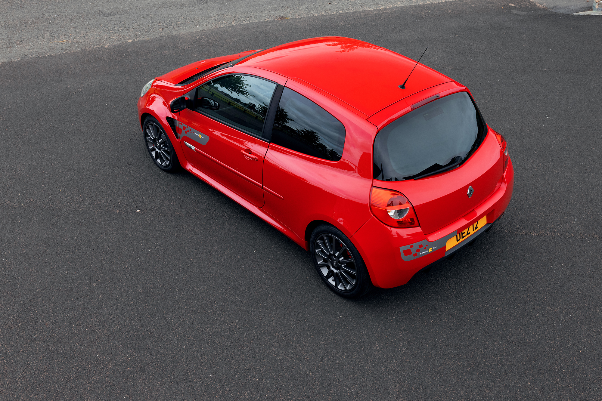 2007 RENAULTSPORT CLIO 197 F1 TEAM R27 for sale by auction in Belfast ...