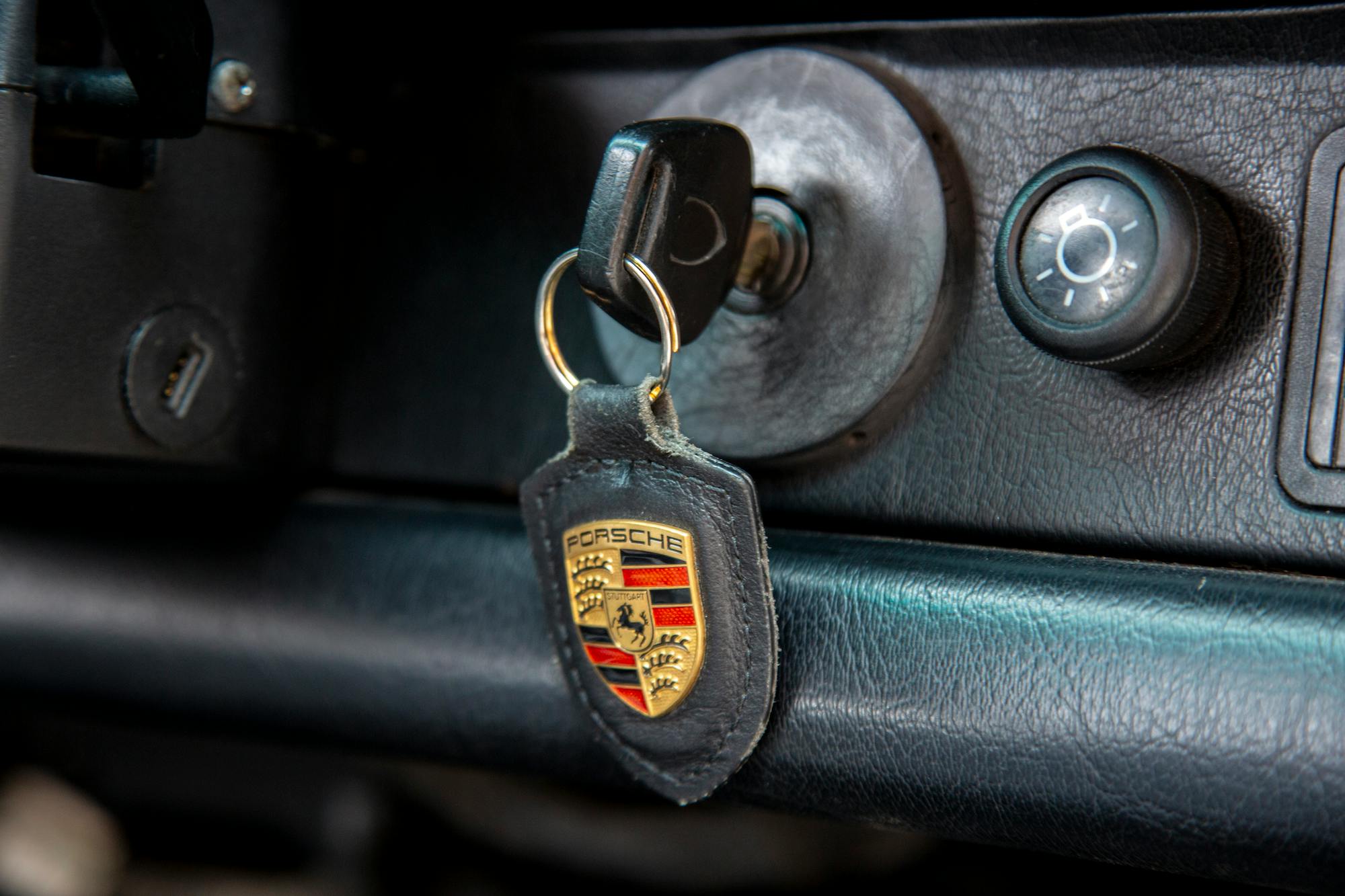 1990 PORSCHE 911 (964) CARRERA 2 CABRIOLET