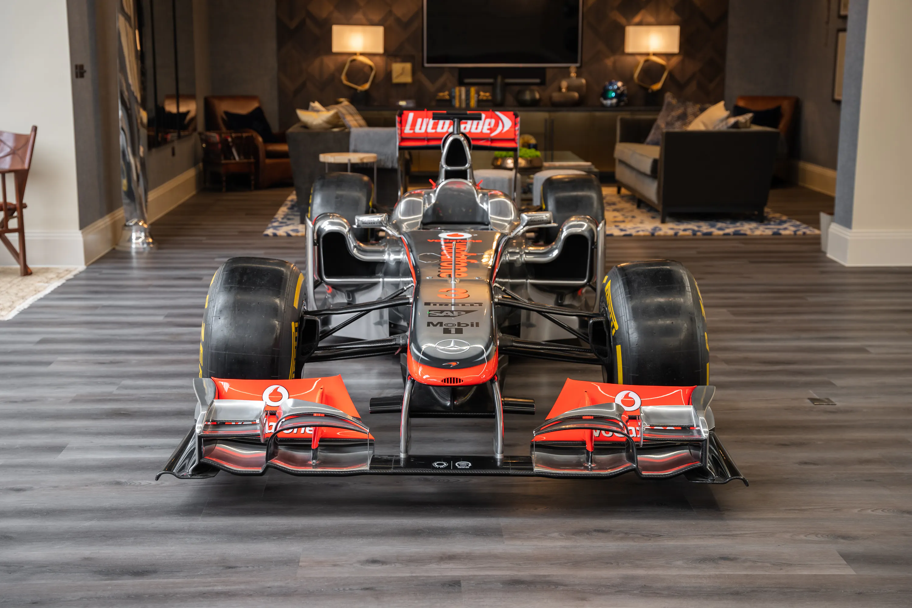 2011 MCLAREN MP4-26 FORMULA 1 SHOW CAR